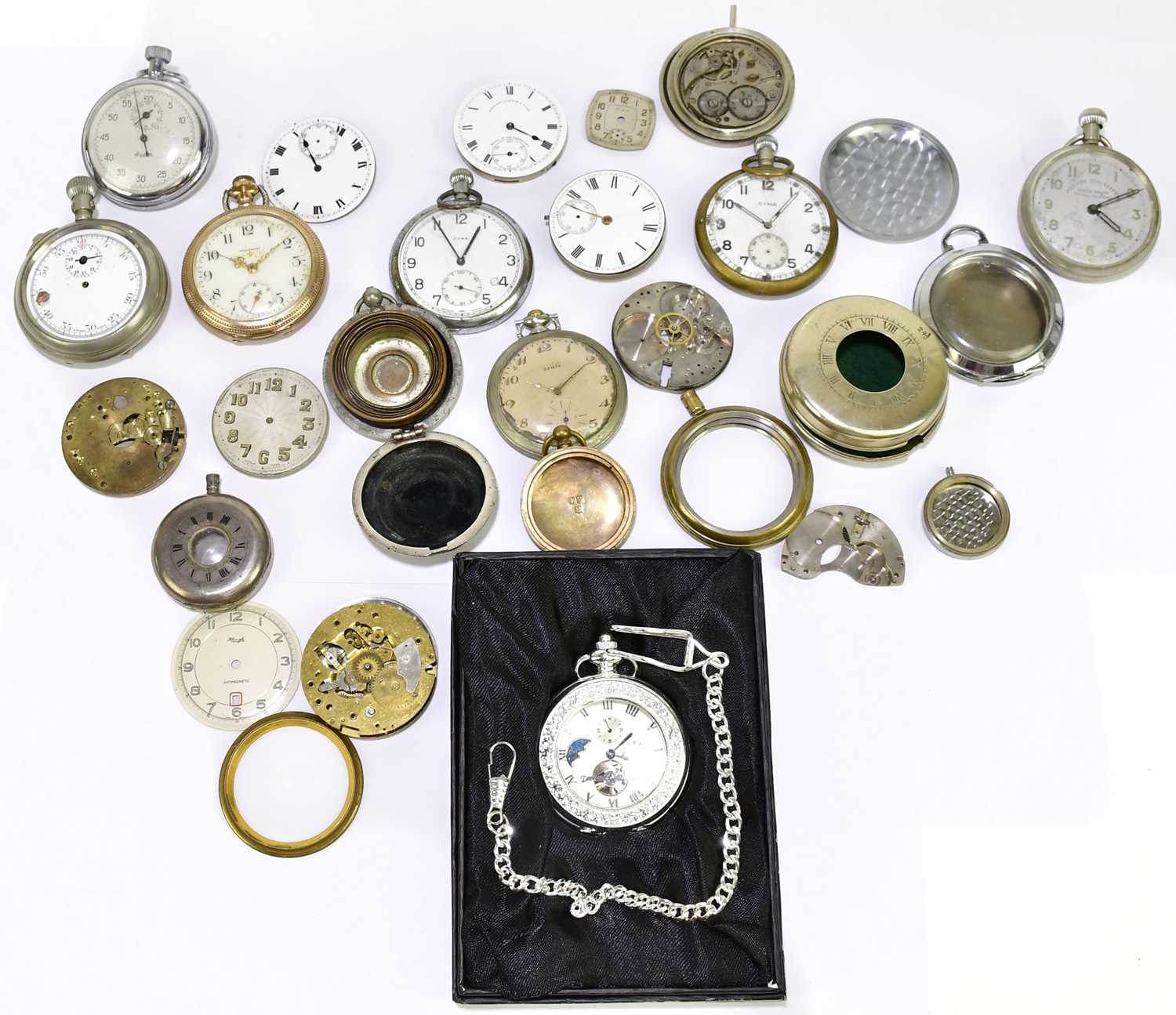 Lot 560 - A collection of pocket watches, watch cases