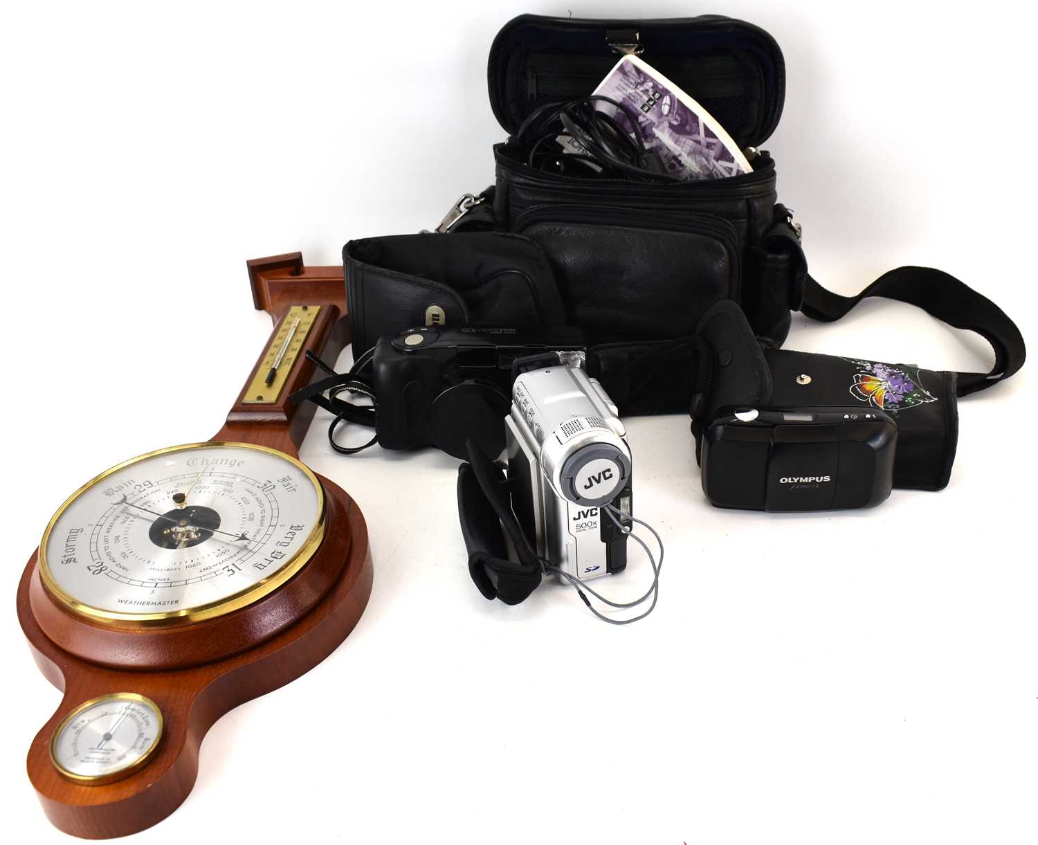 Lot 183 - A modern 'Weathermaster' barometer and