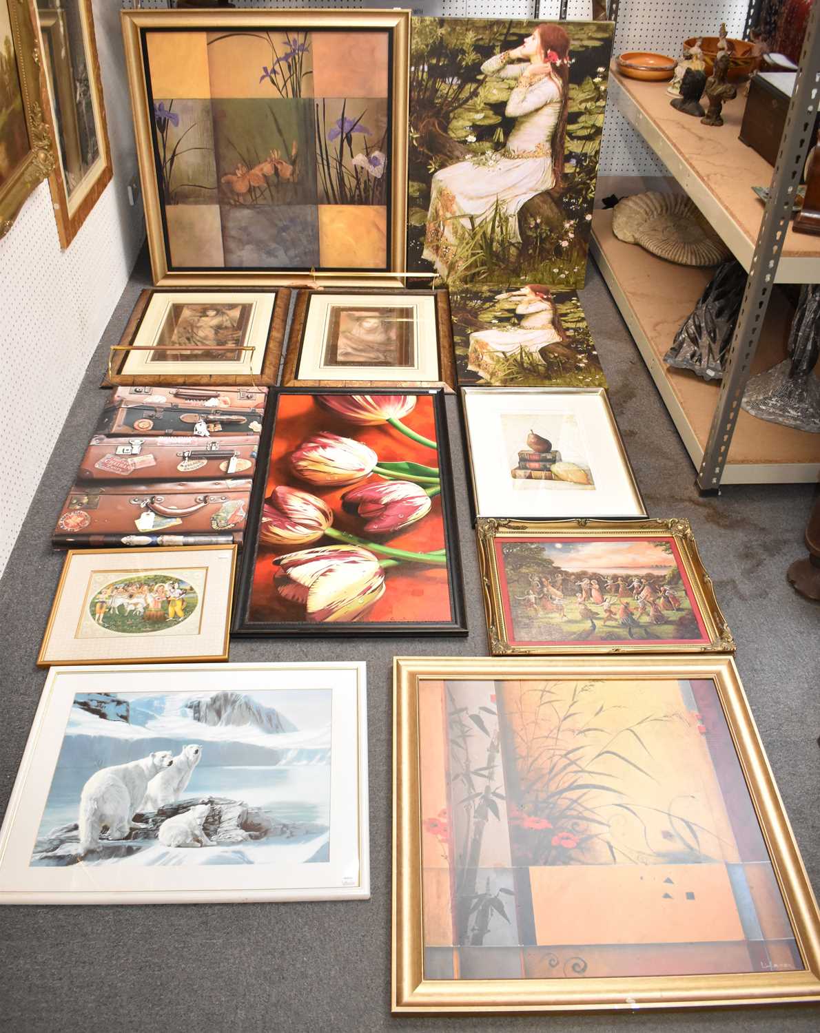 Lot 194 - A collection of twelve assorted pictures and