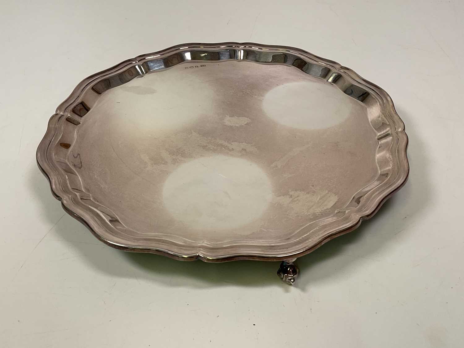 Lot 1012 - EDWARD VINER; an Elizabeth II hallmarked