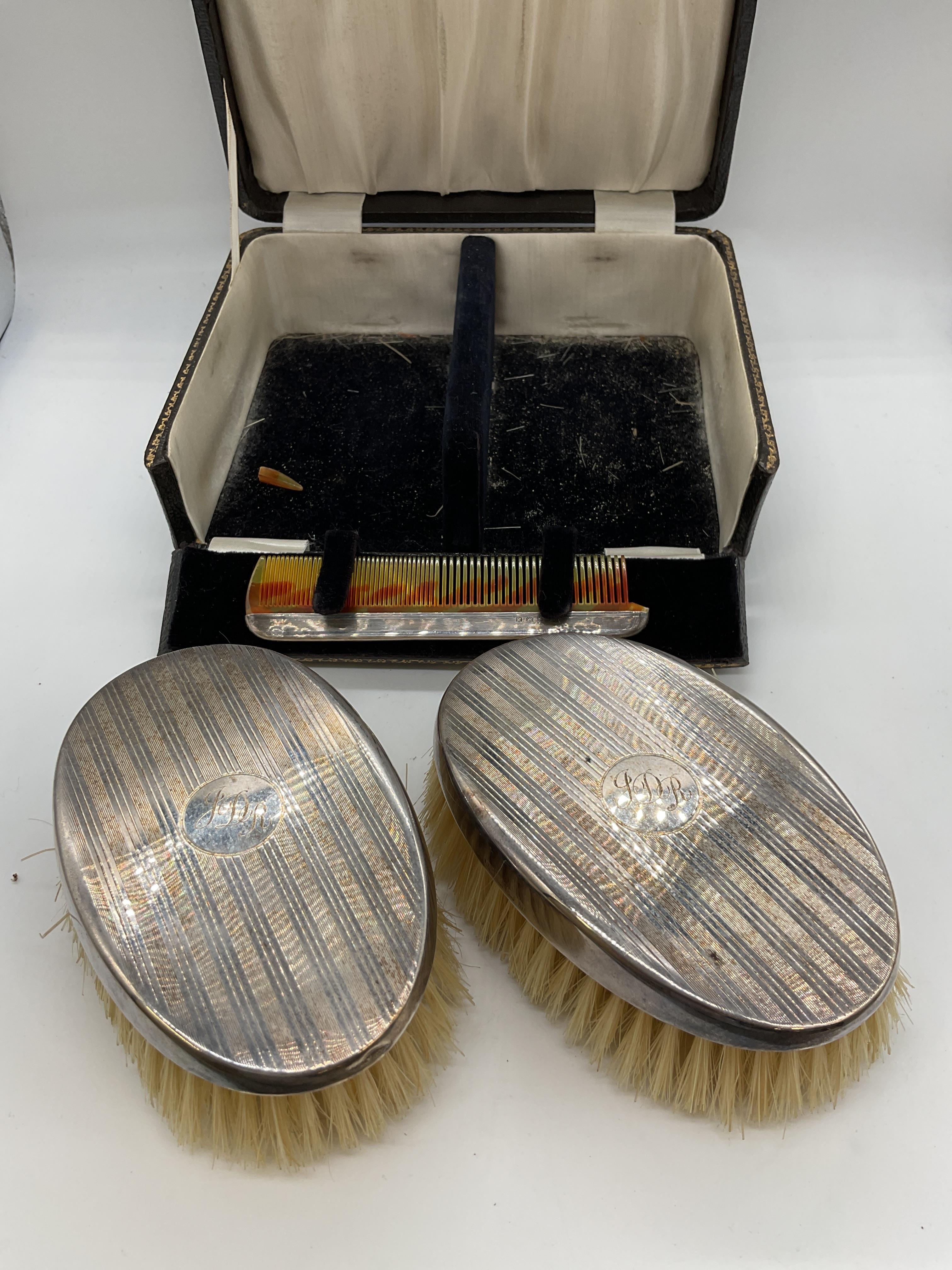Lot 1120 - ROBERT PRINGLE & SONS; a cased pair of