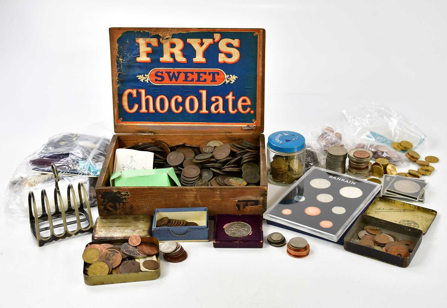 Lot 2222 - An extensive collection of predominantly