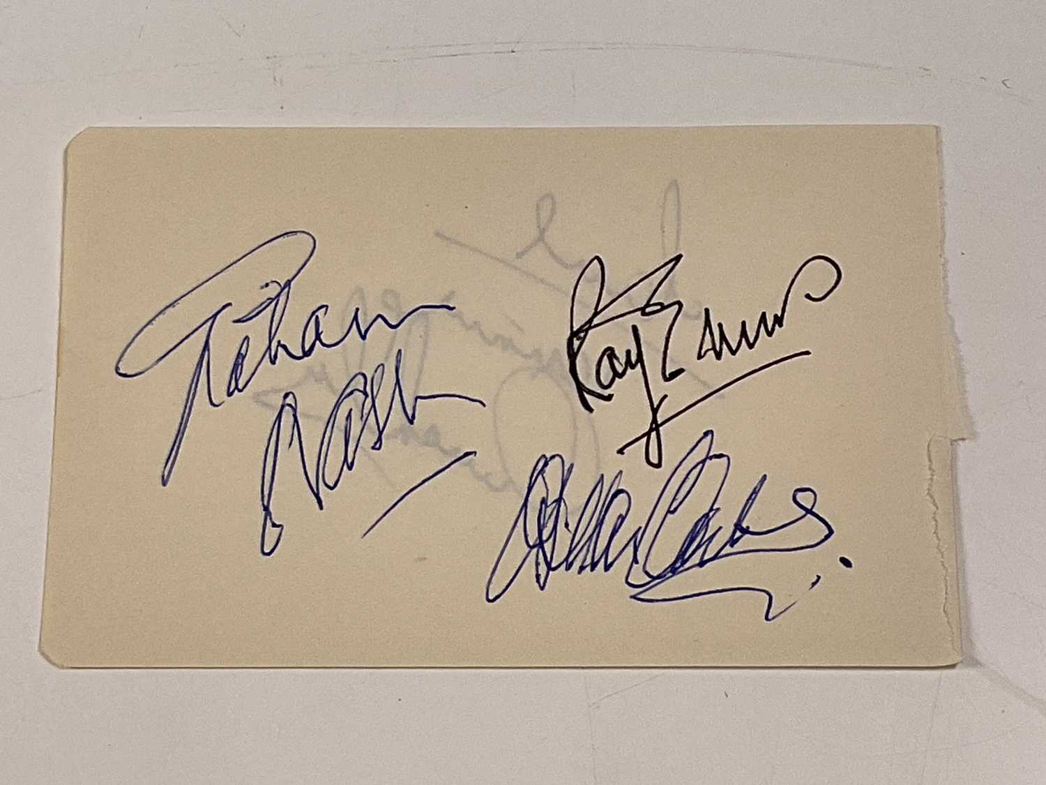 Lot 2010 - THE HOLLIES; a page from an autograph book