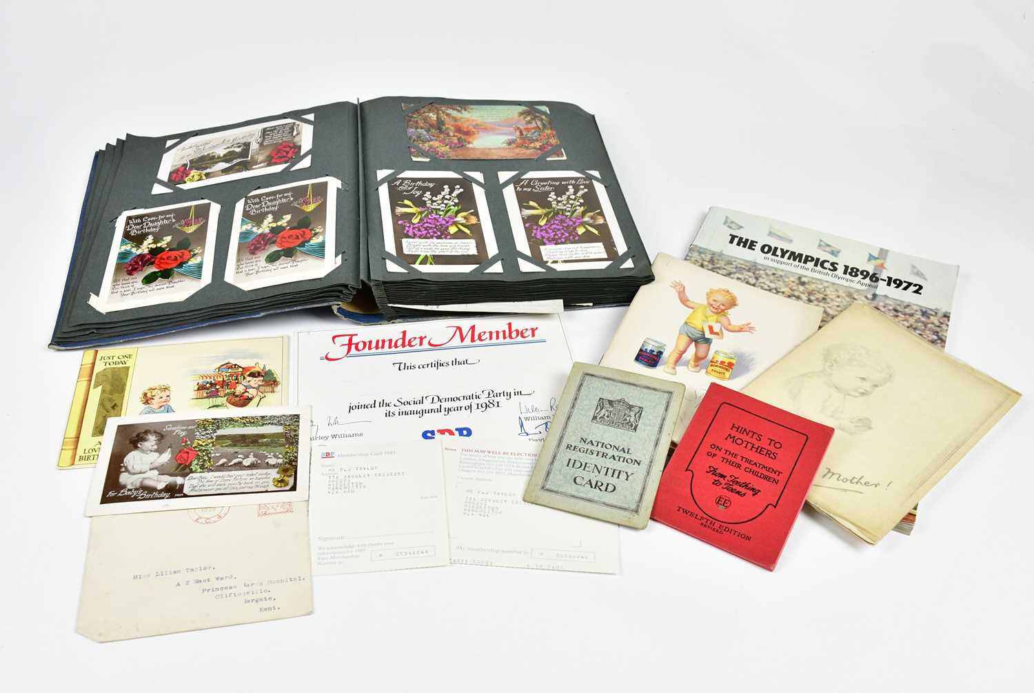 Lot 1613 - A small collection of 20th century