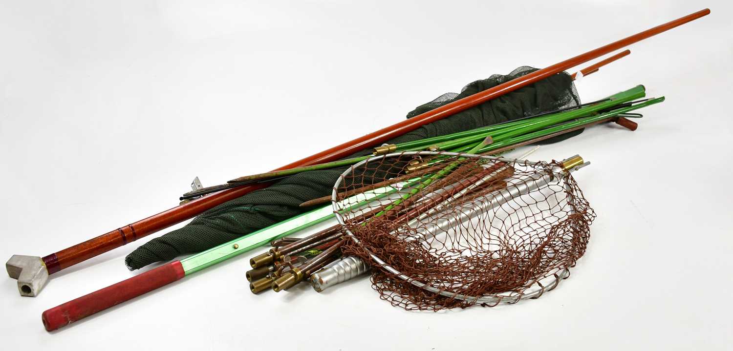 Lot 1394 - A group of fishing related items to include