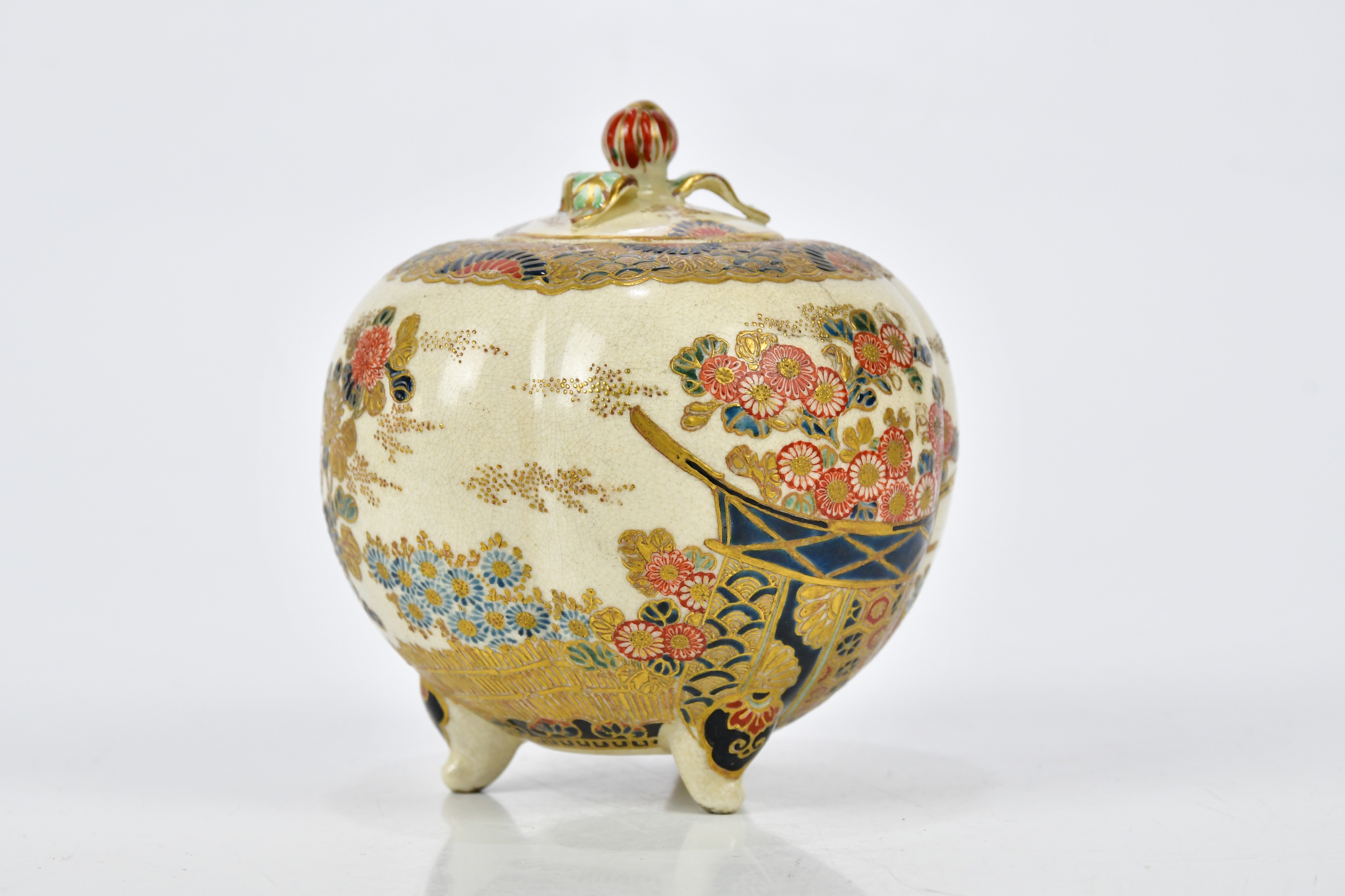 Lot 1227 - A Japanese Meiji period Satsuma footed bowl