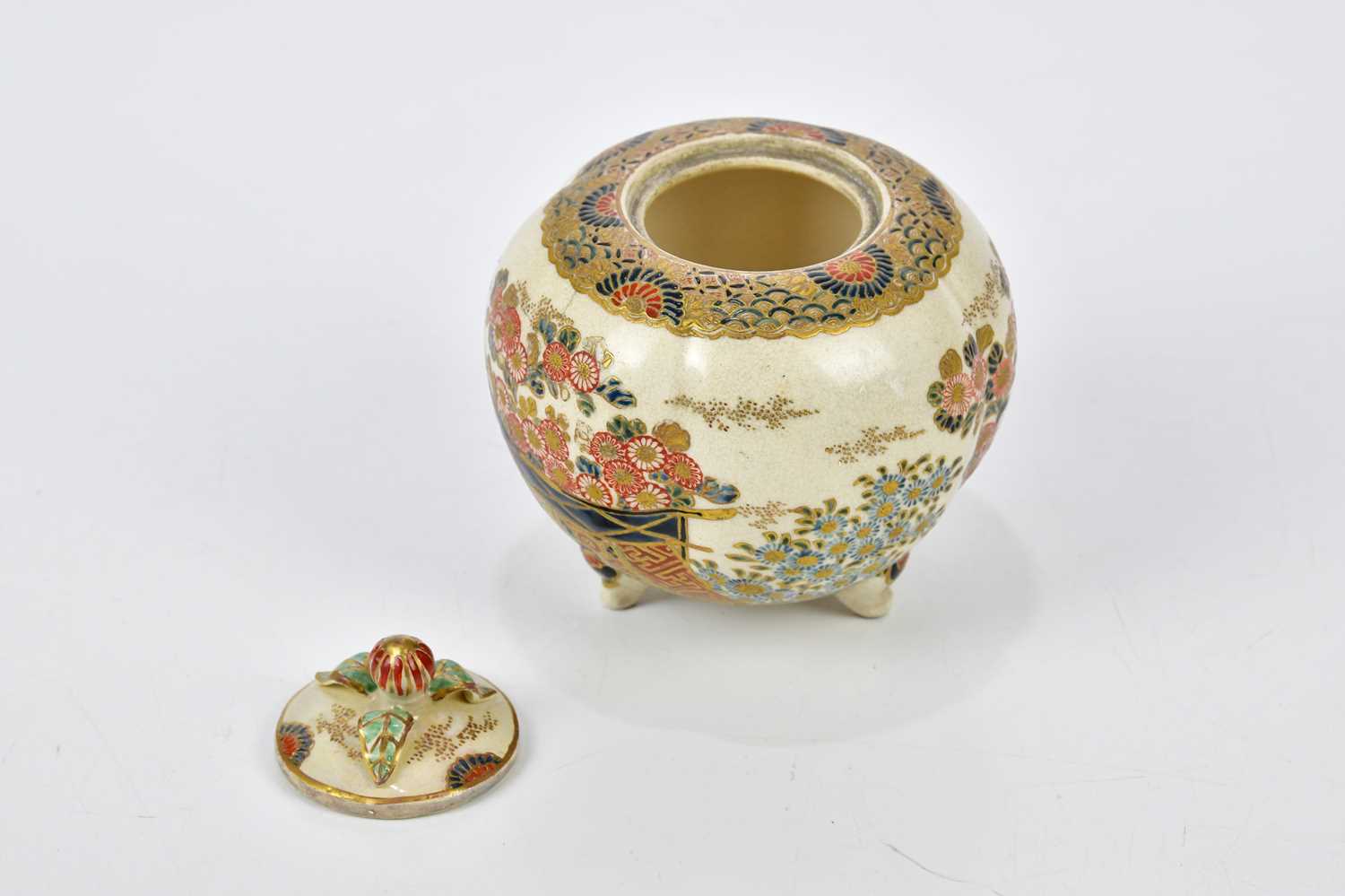 Lot 1227 - A Japanese Meiji period Satsuma footed bowl