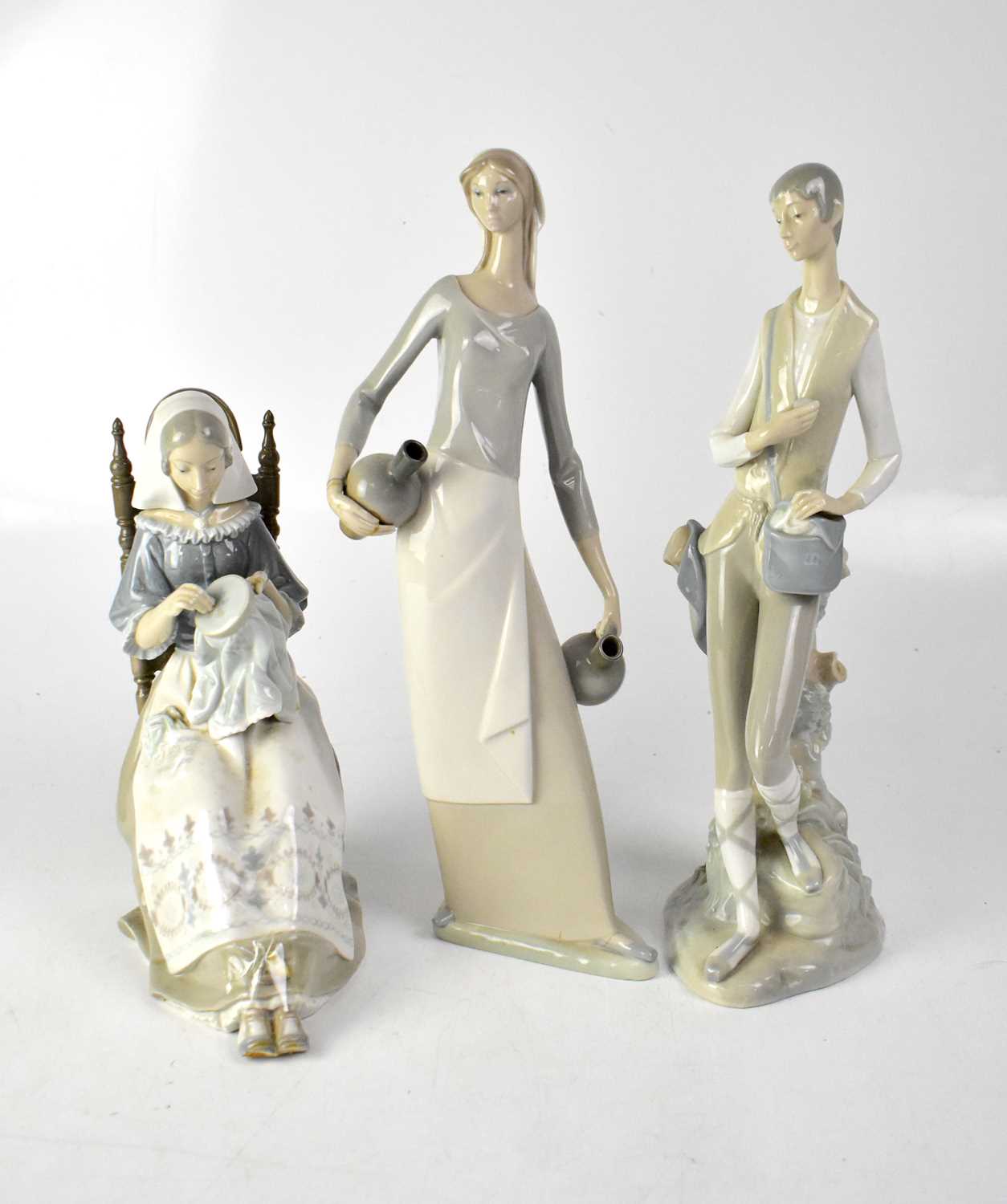 Lot 310 - LLADRO;
