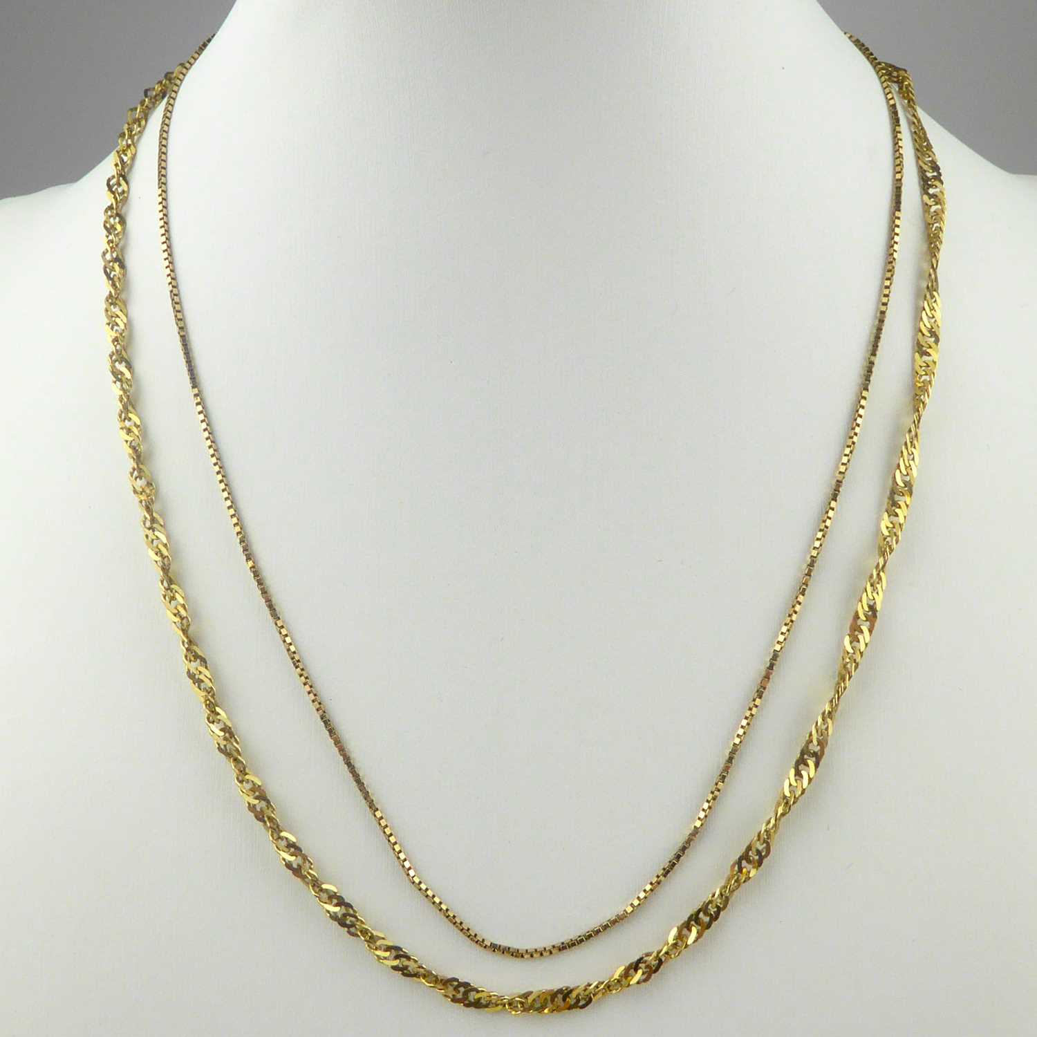 Lot 865 - Two 9ct gold dainty necklaces, both marked