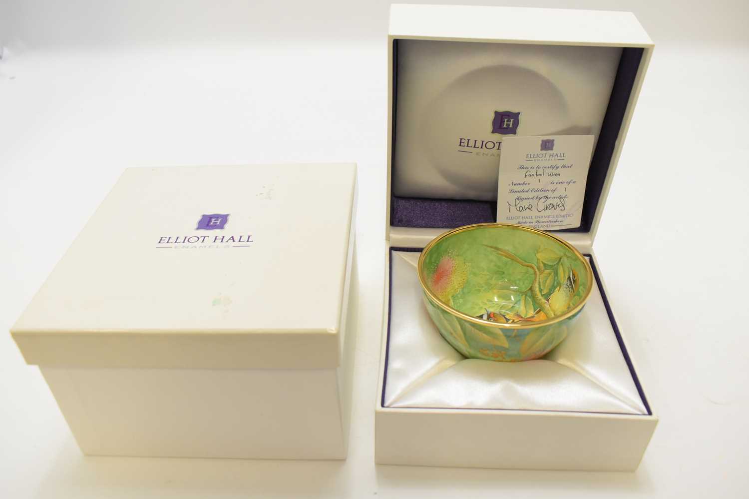 Lot 479 - ELLIOT HALL ENAMELS, WORCESTERSHIRE; a boxed