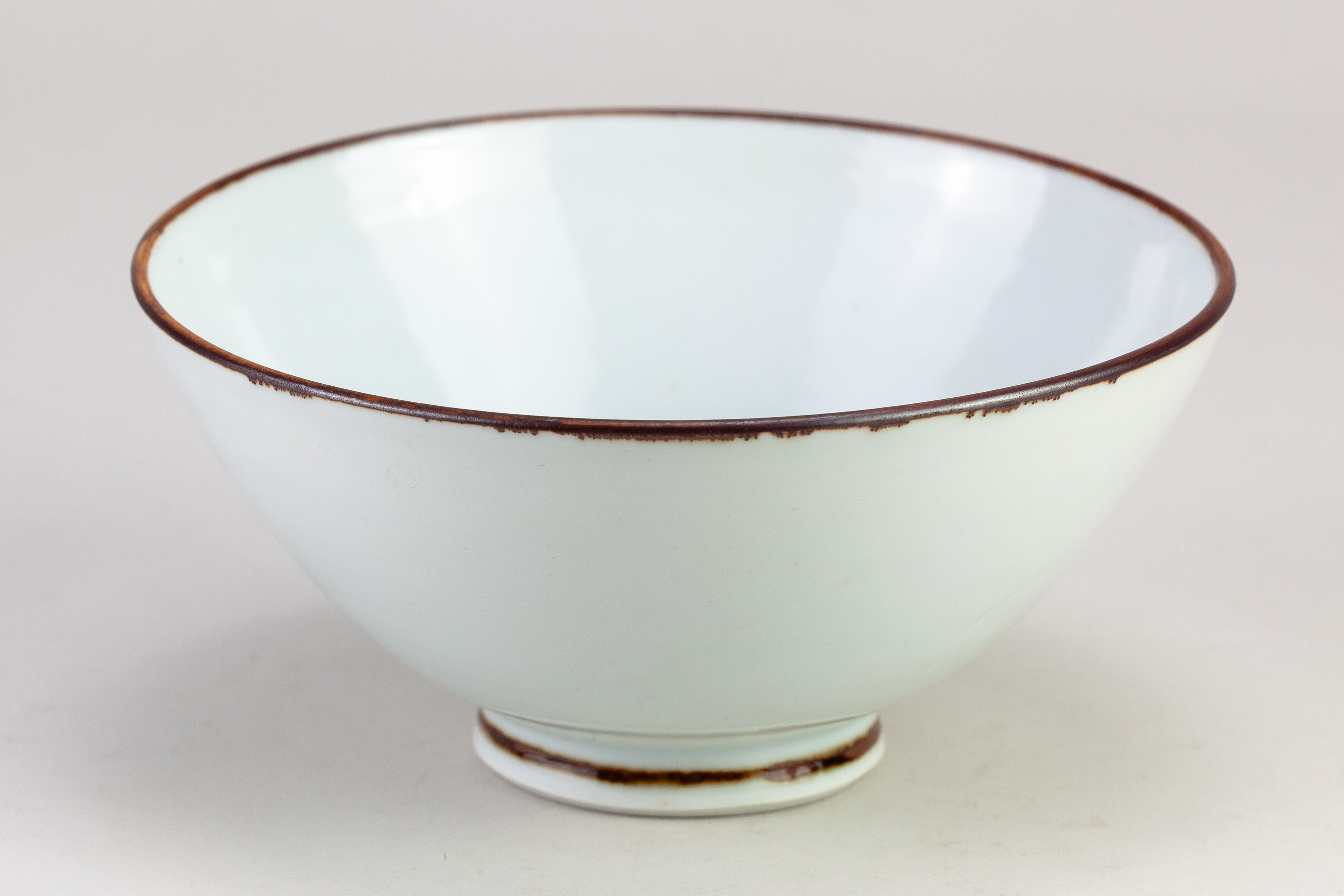 Lot 152 - DEREK EMMS (1929-2004); a porcelain bowl