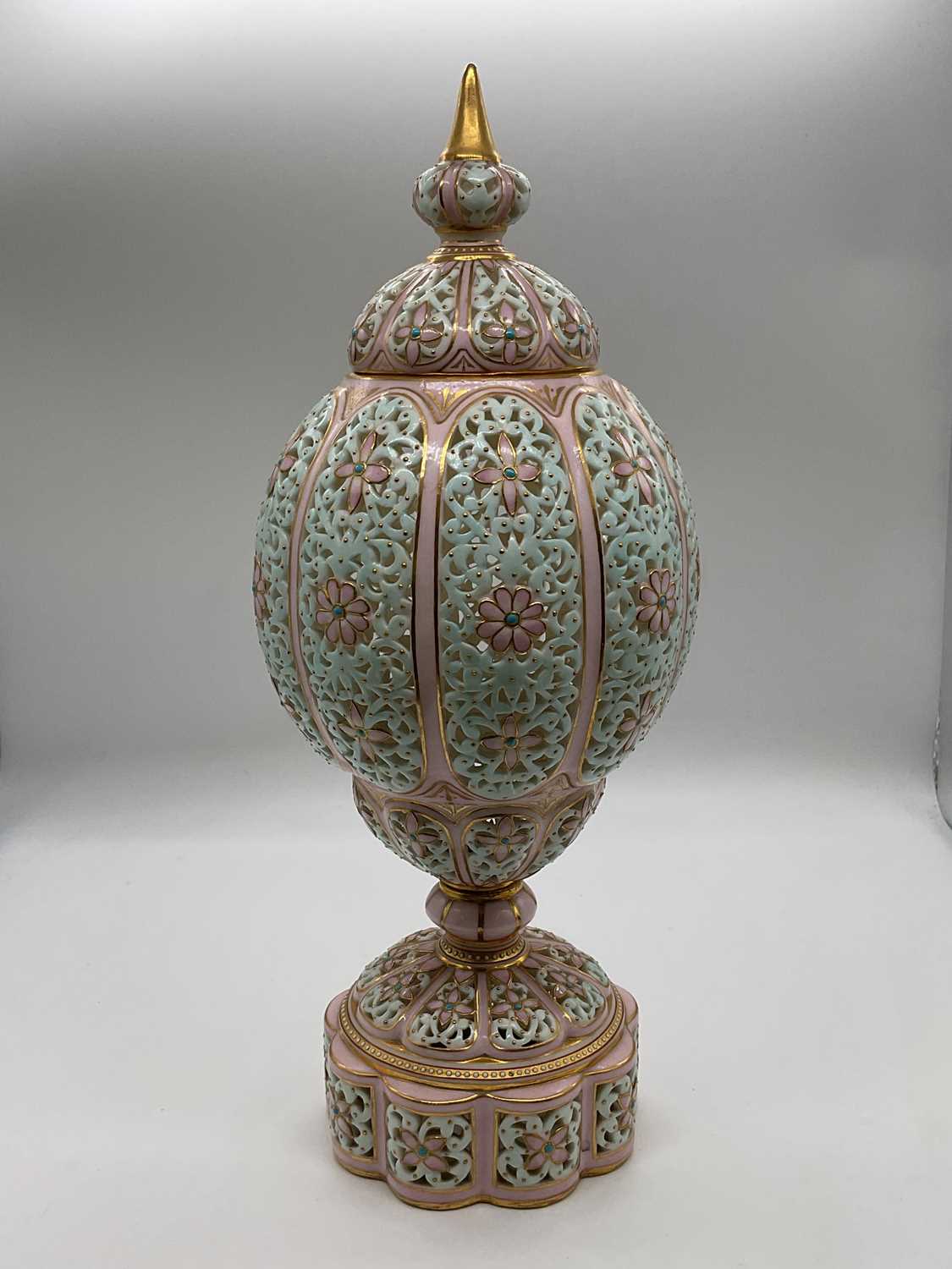 Lot 149 - GRAINGER & CO, ROYAL WORCESTER FOR SPAULDING