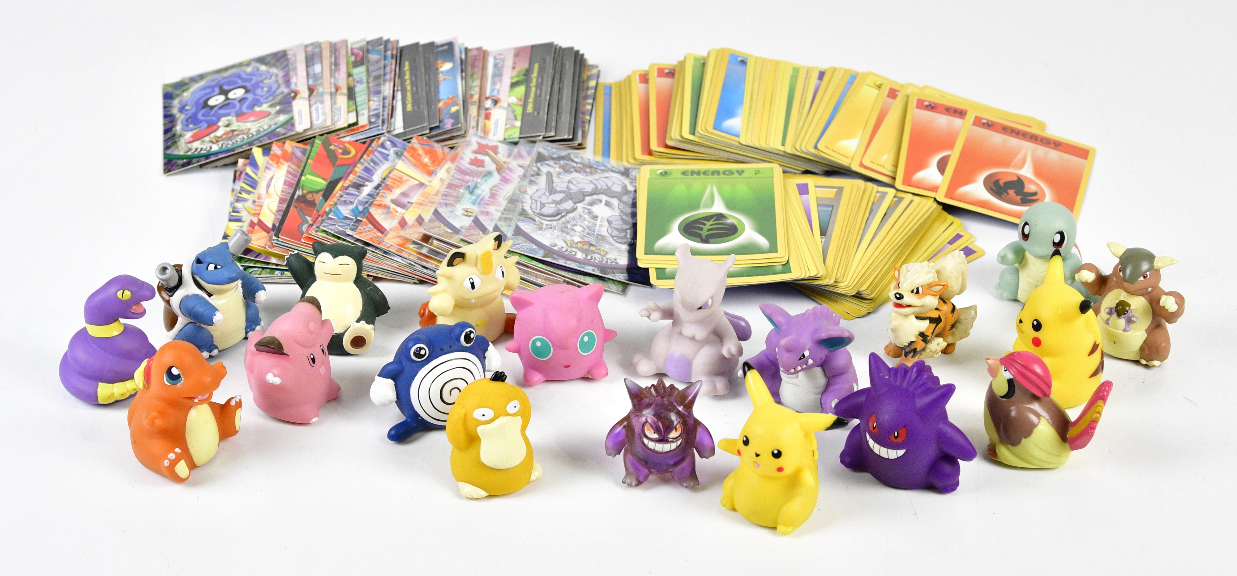 Lot 4524 - POKÉMON; a collection of Pokémon trading