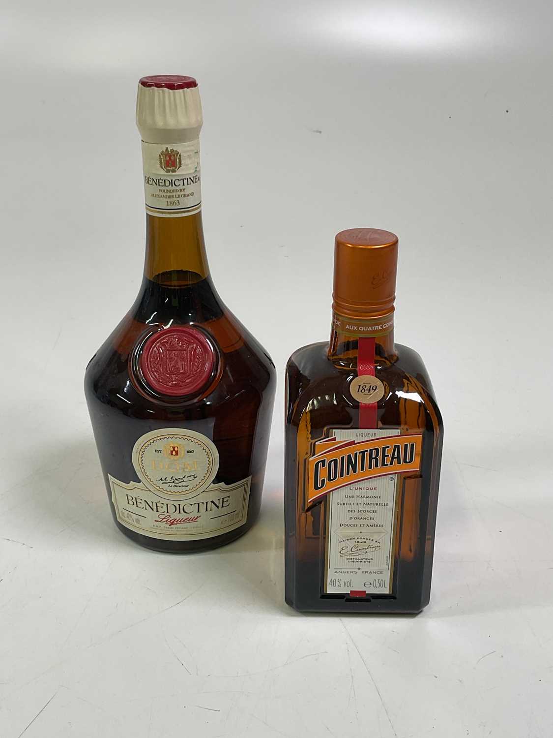 Lot 288 - A bottle of Cointreau and a bottle of