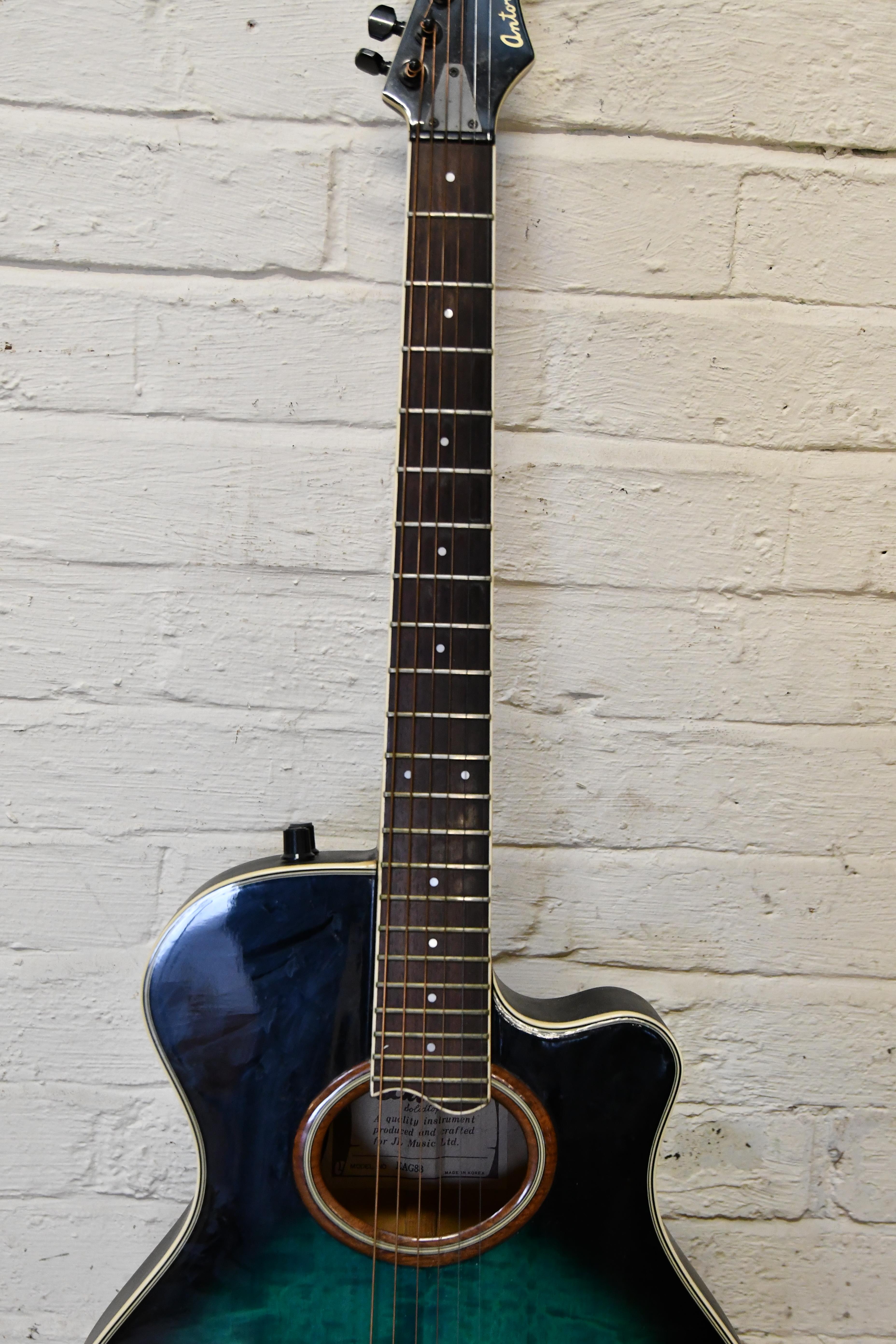 Lot 1318 - ANTORIA; a Colorado EAG88 electro acoustic