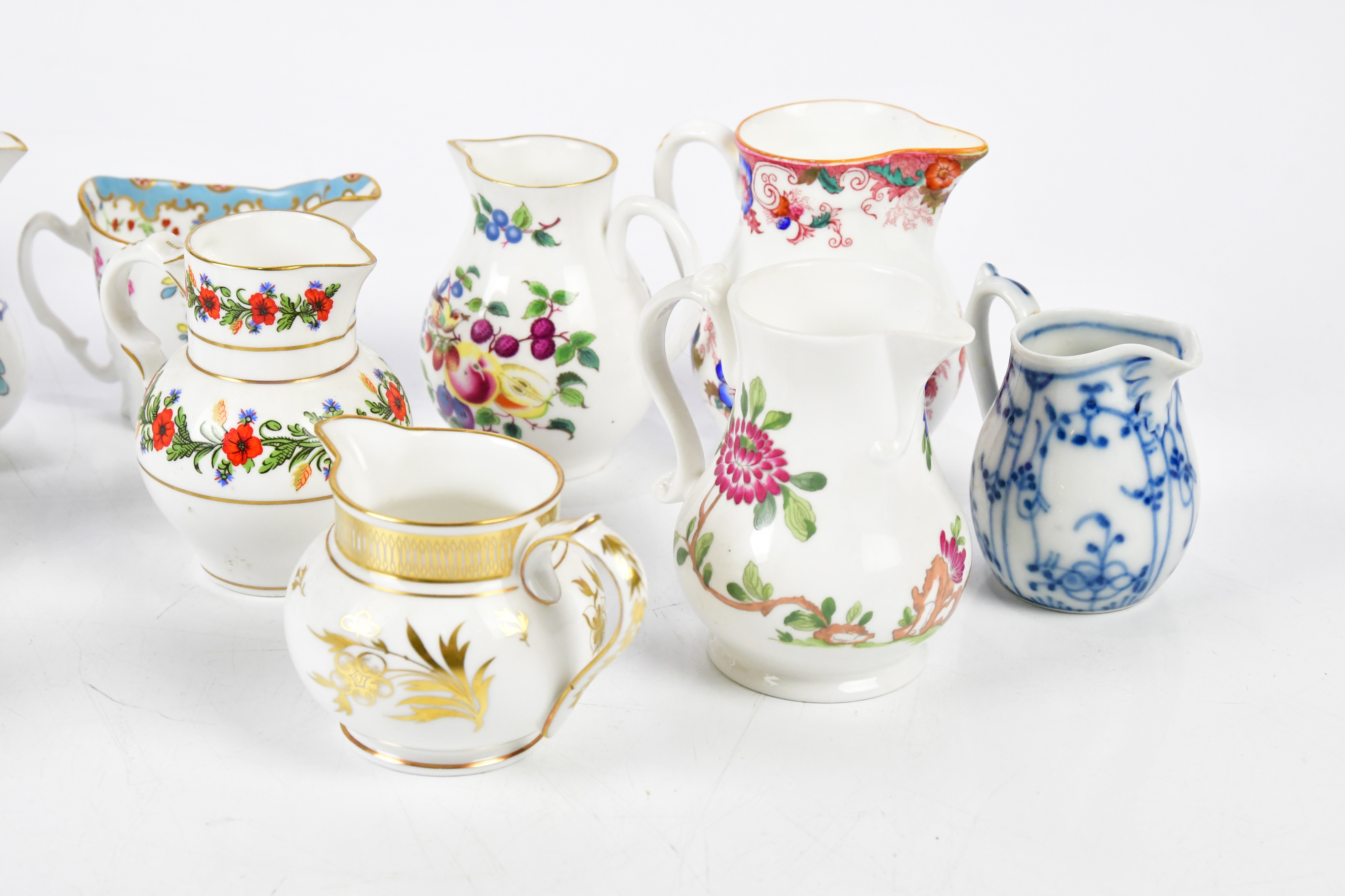 Lot 2110 - A collection of Royal Worcester