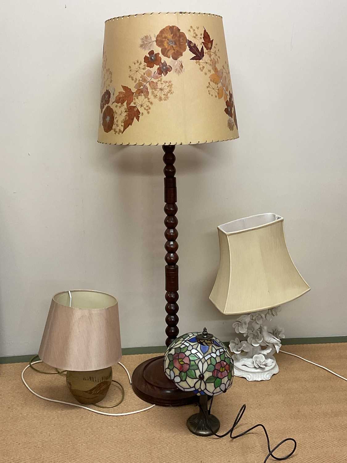 Lot 644 - Lighting to include a Tiffany style lamp,