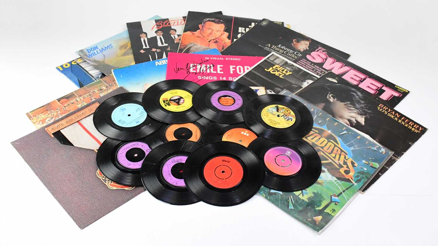 Lot 616 - A good quantity of vinyl LPs including