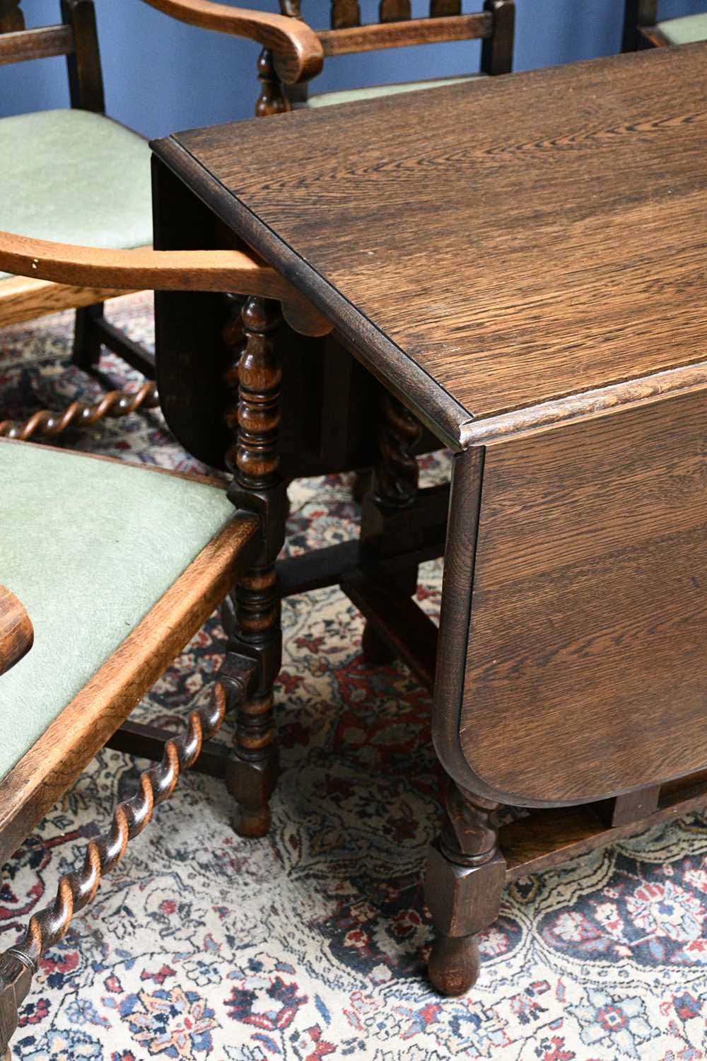 Lot 2540 - A 1920s oak drop leaf dining table on
