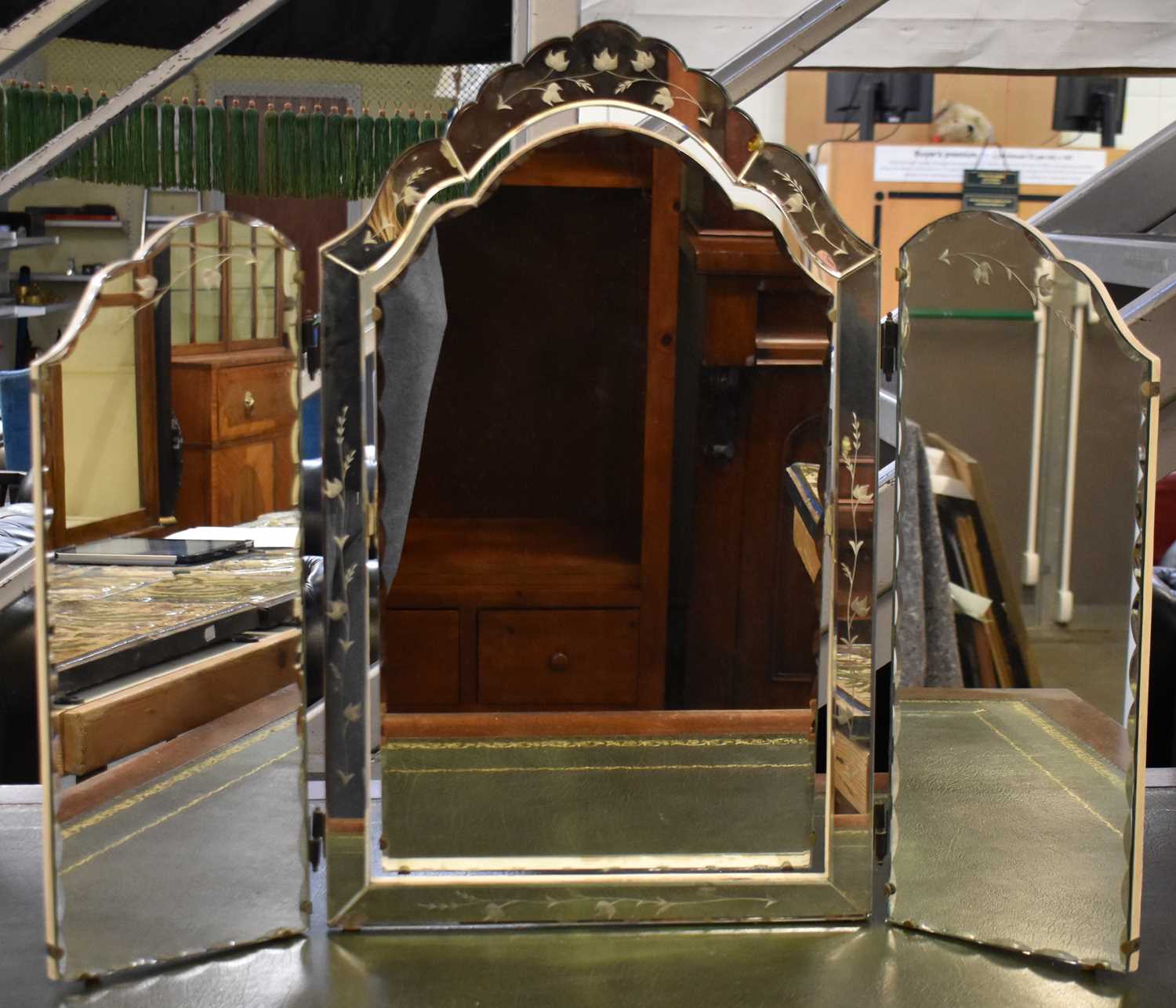 Lot 105 - A Venetian style folding triptych dressing