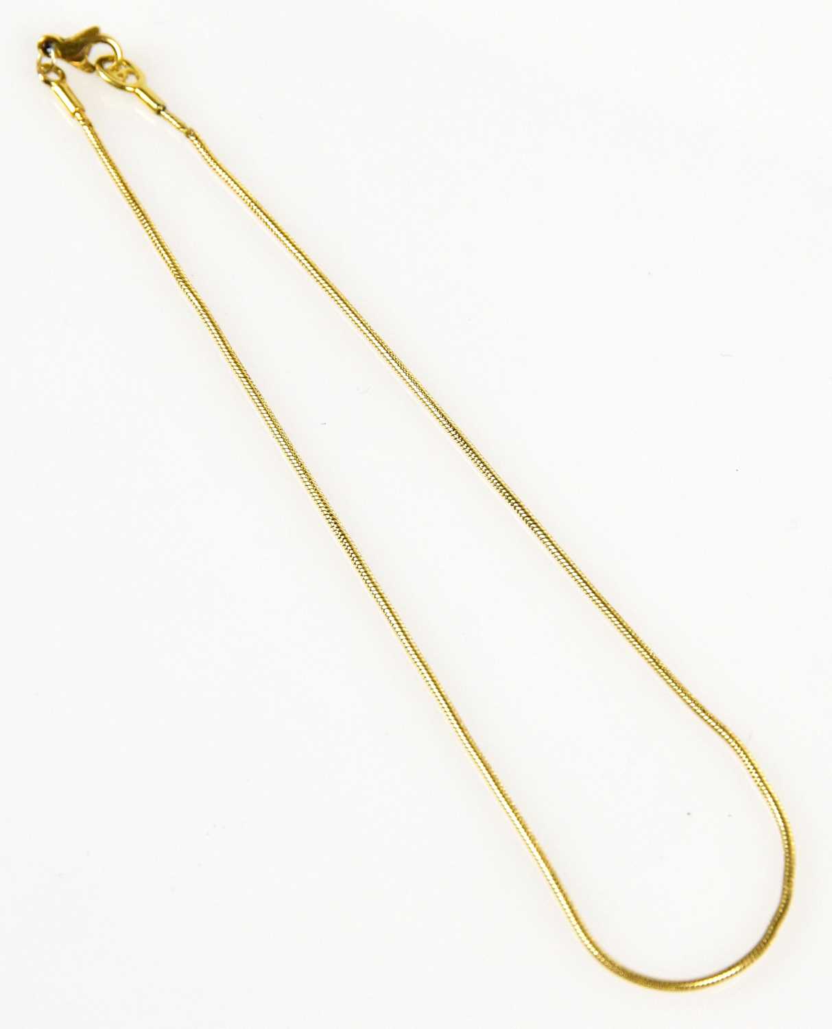Lot 820 - THEO FENNELL; an 18ct yellow gold anklet,