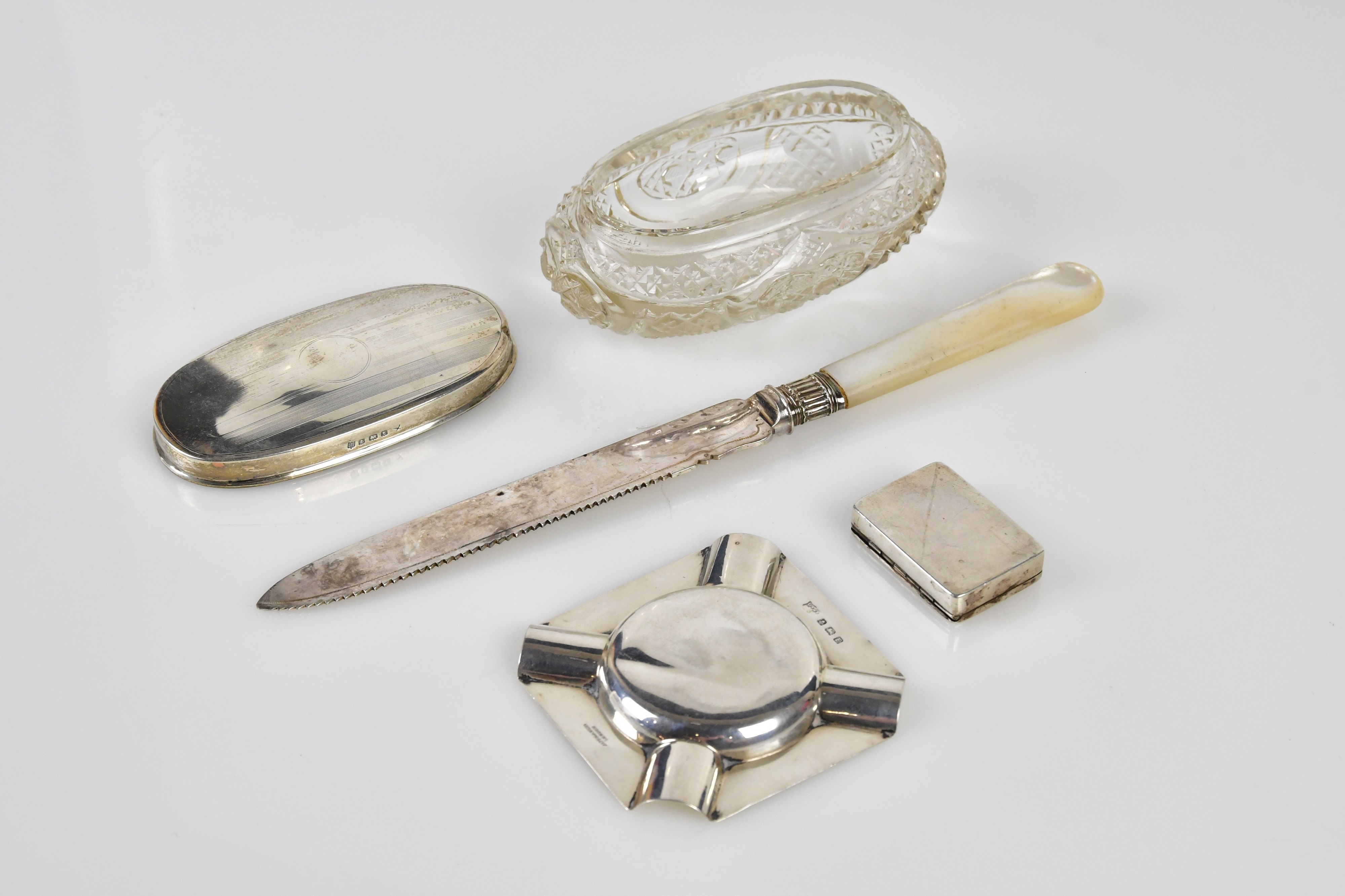 Lot 2639 - A Birmingham hallmarked silver snuff box,