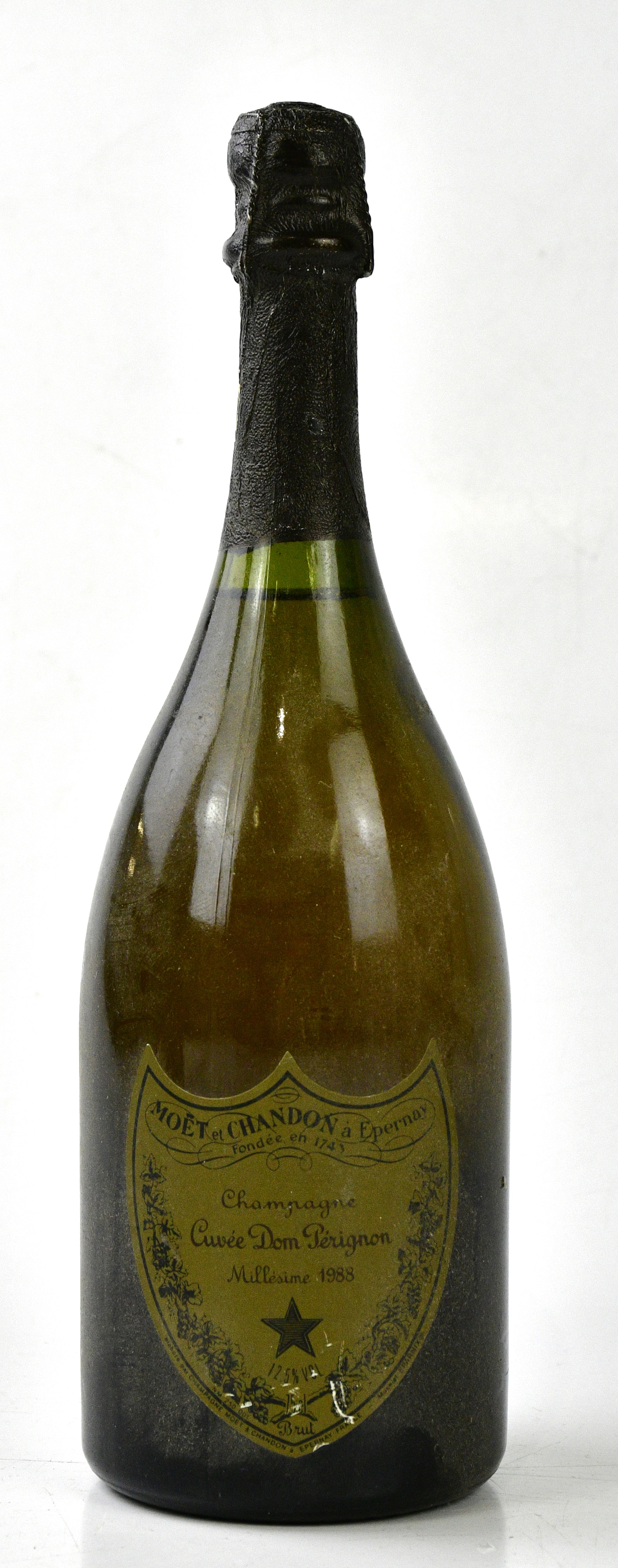 Lot 4223 - CHAMPAGNE; Cuvée Dom Perignon 1988, in box