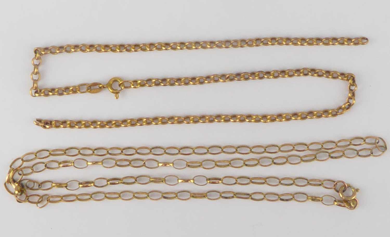 Lot 1090 - Two 9ct gold necklaces, one with dainty