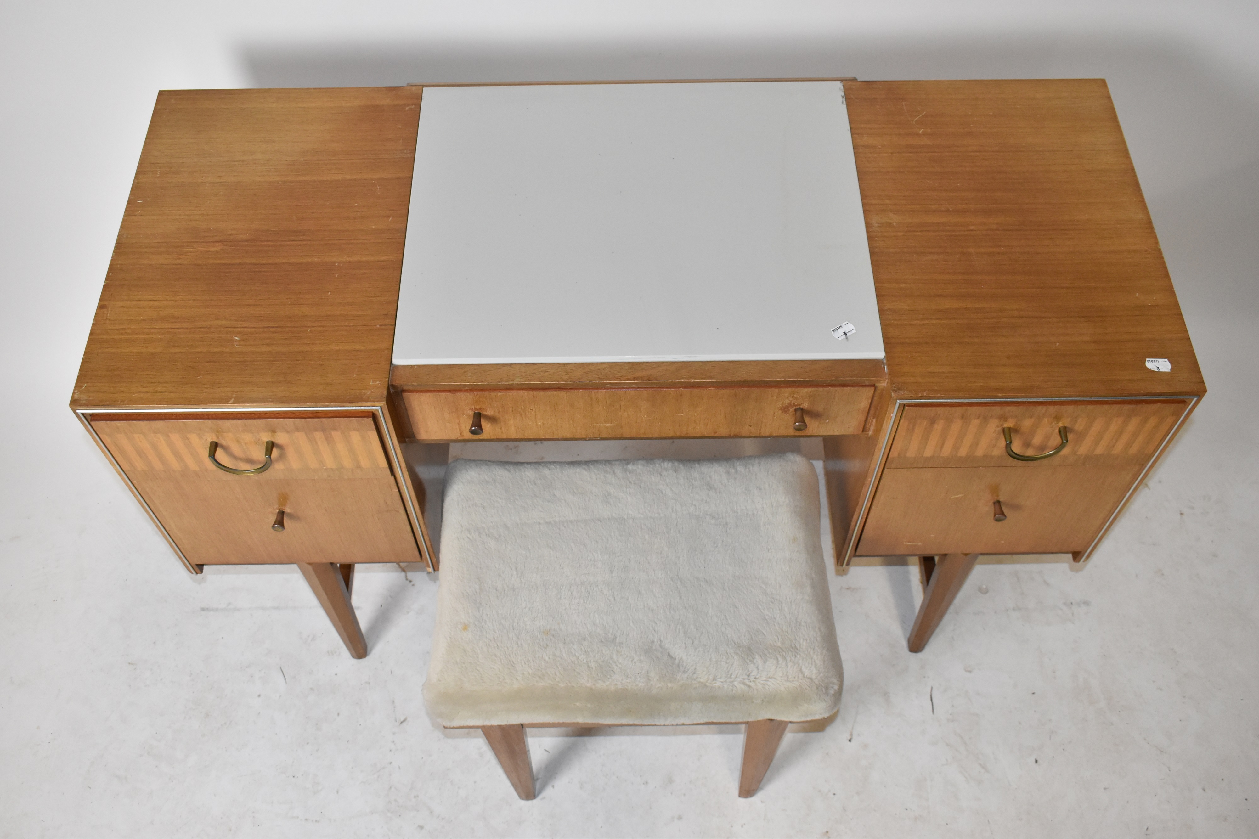Lot 1717 - WRIGHTON FURNITURE; a 1970s two piece