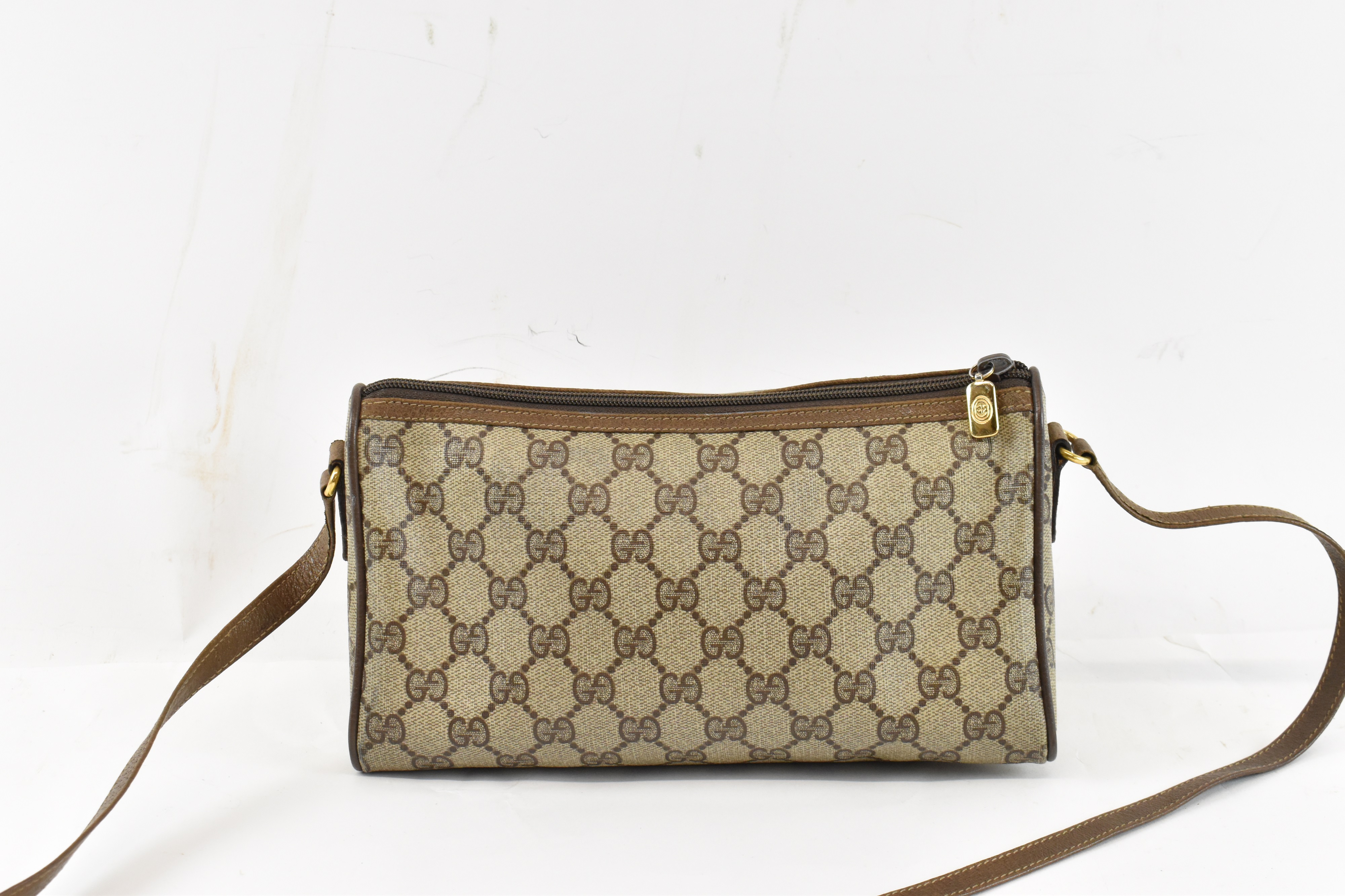 Lot 435 - GUCCI; a lady's Italian 'GG' monogram bag