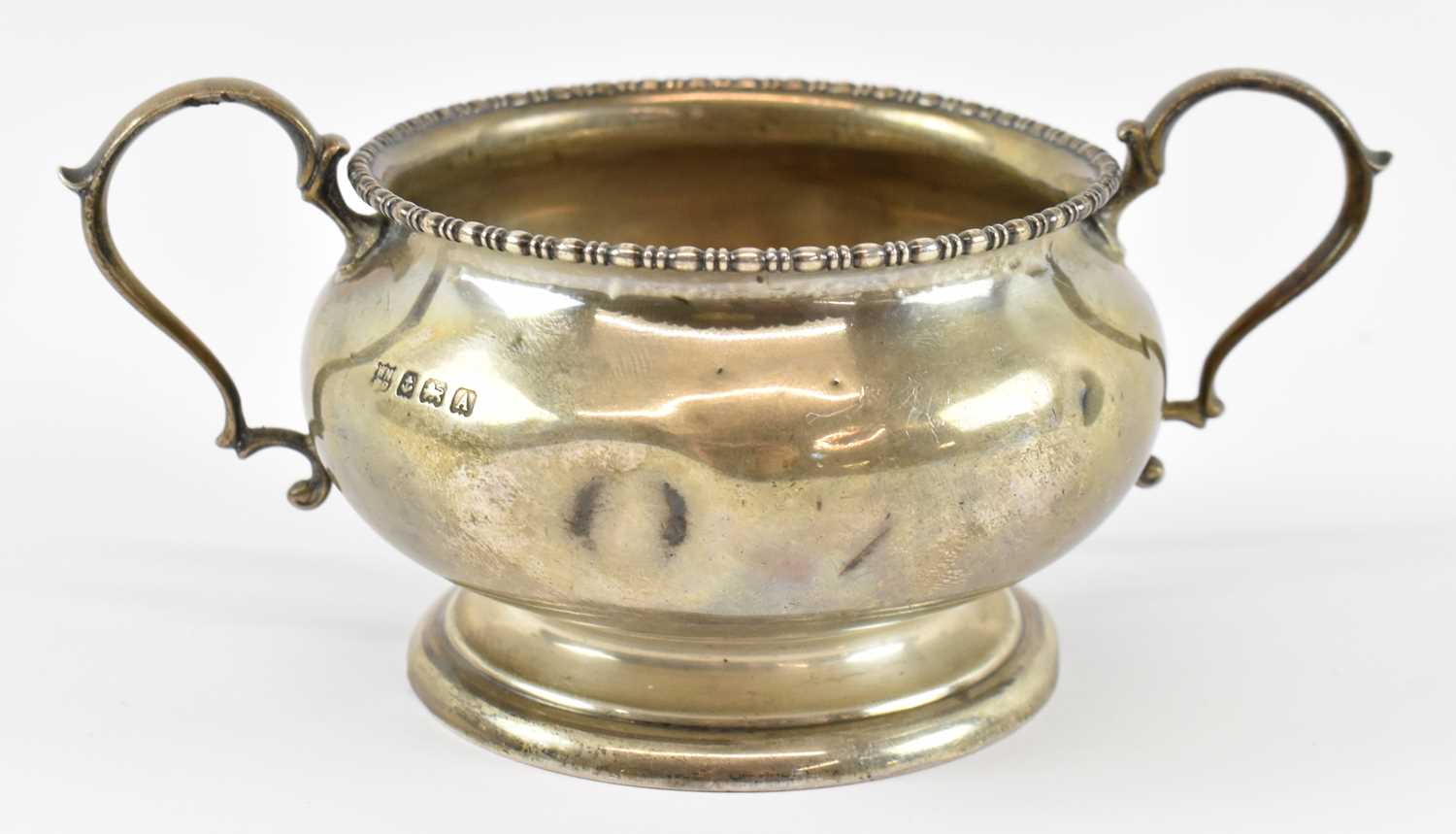 Lot 753 - WILLIAM NEALE & SON; a George V hallmarked