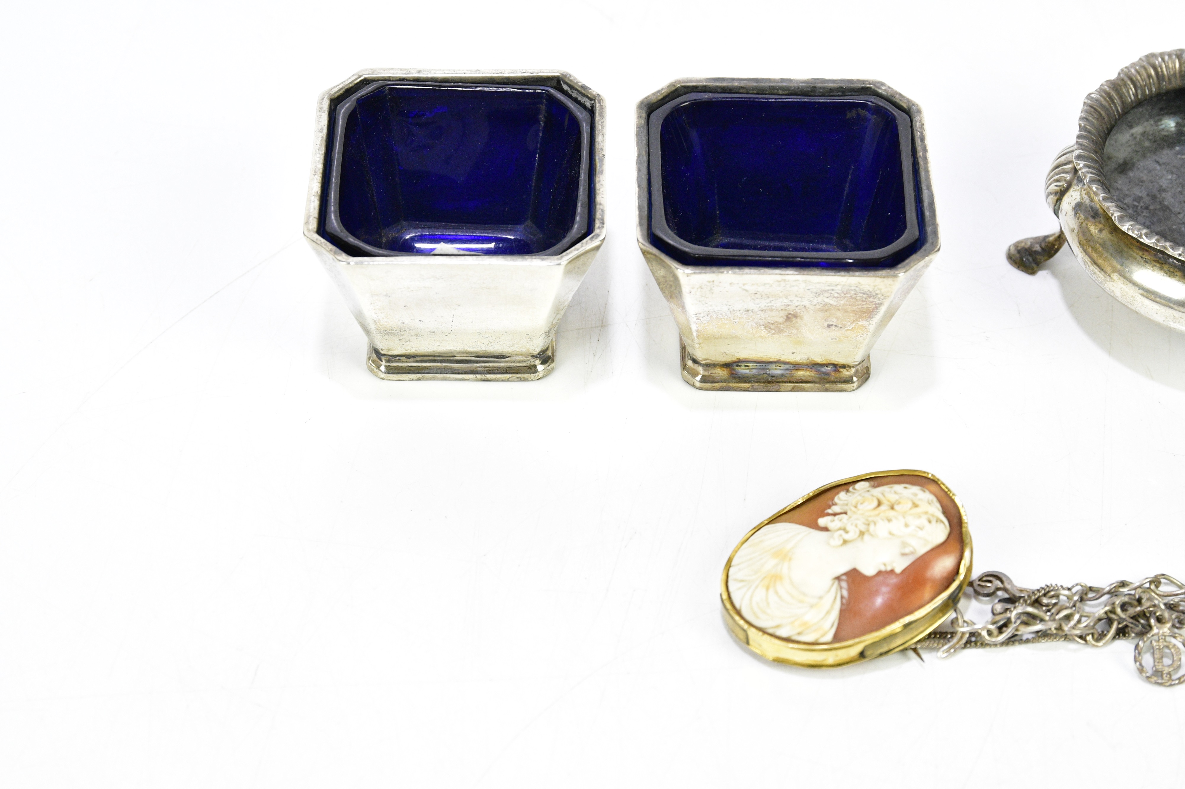 Lot 1069 - MAPPIN & WEBB LTD; a pair of George V