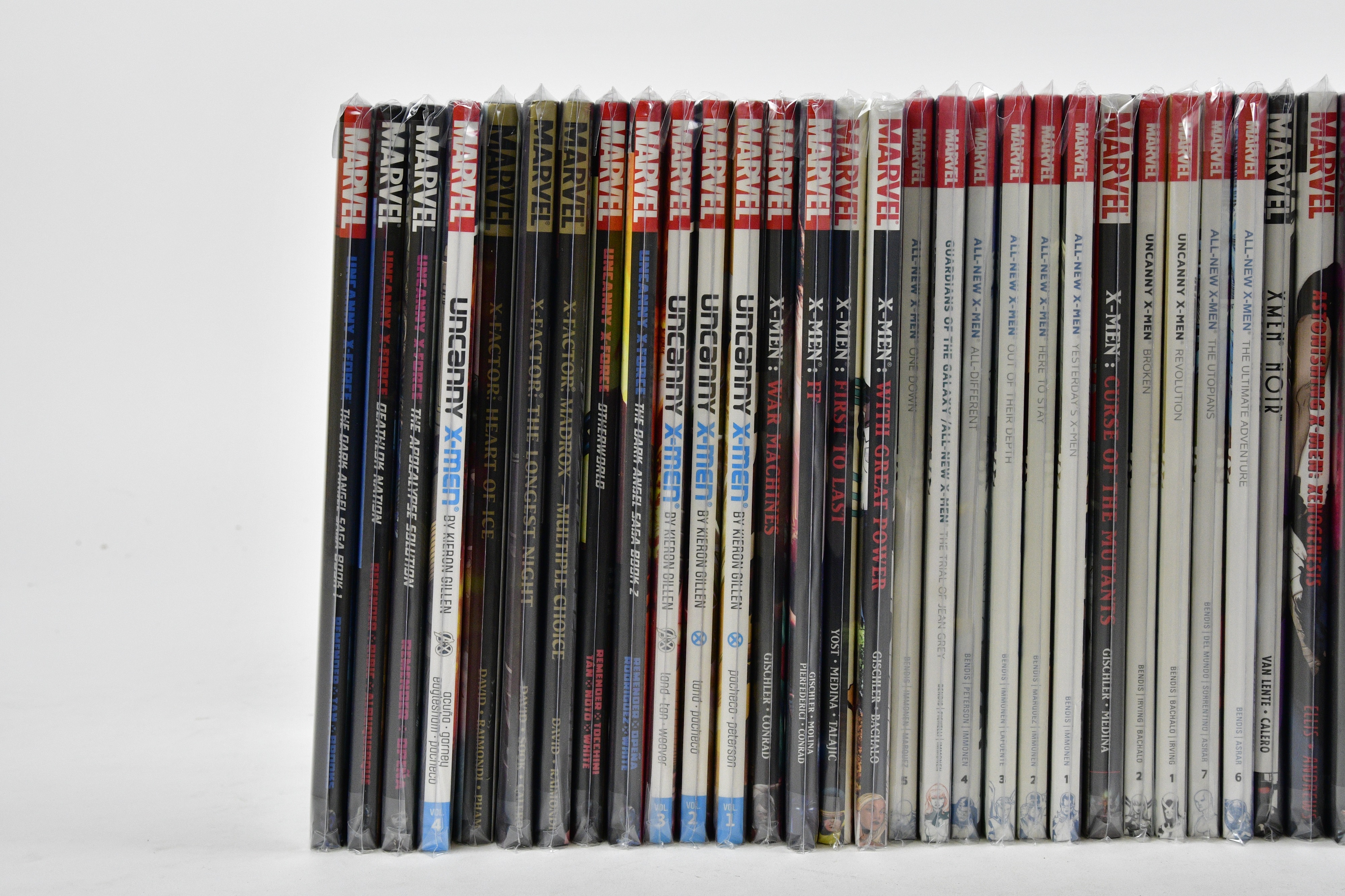 Lot 67 - MARVEL; a collection of hardback comics to