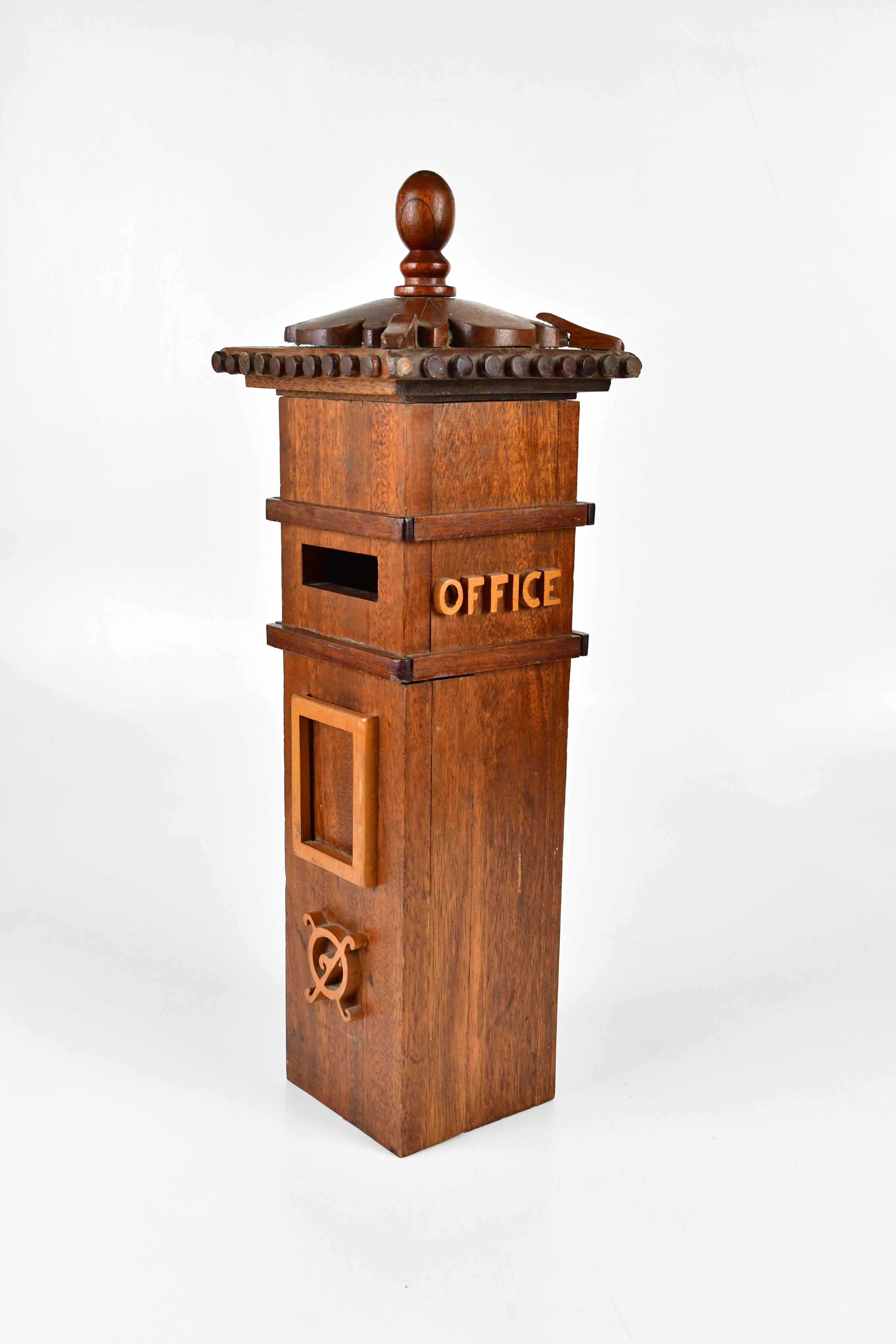 Lot 271 - A 20th century scratch built table top post