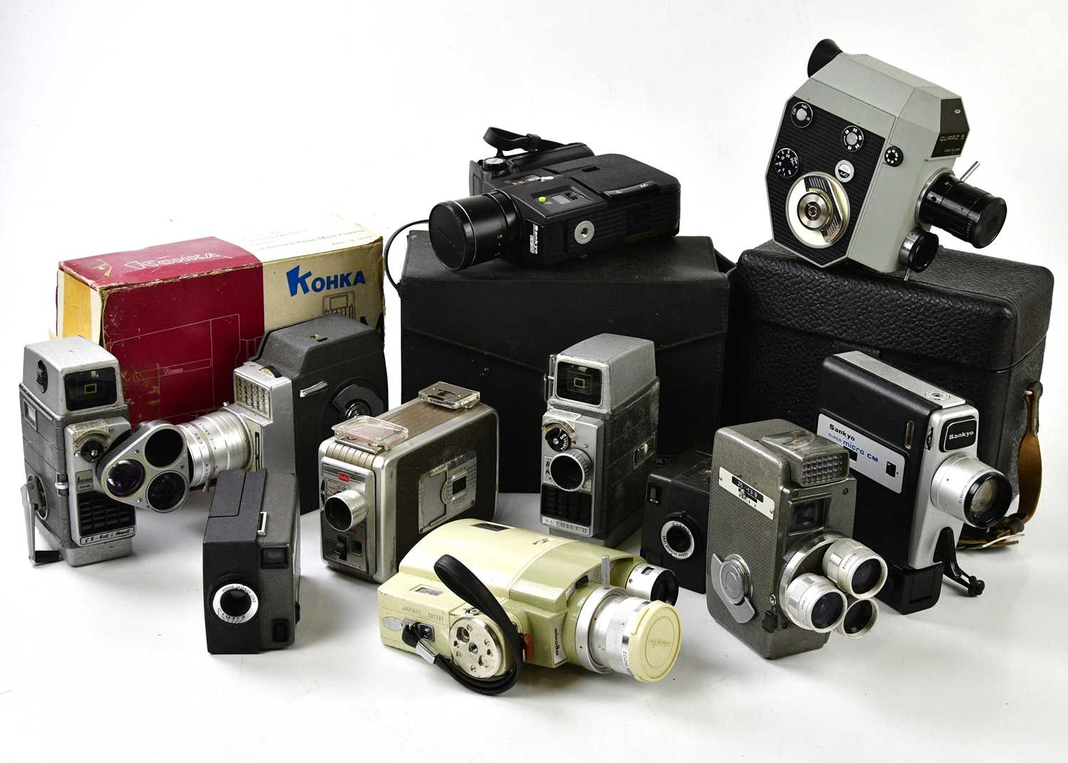 Lot 1427 - A collection of cine cameras, mostly 8mm