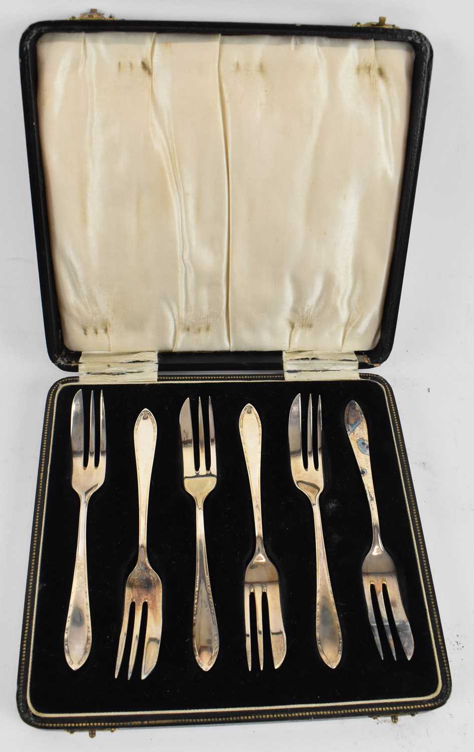 Lot 759 - ARTHUR PRICE & CO LTD; a cased set of six