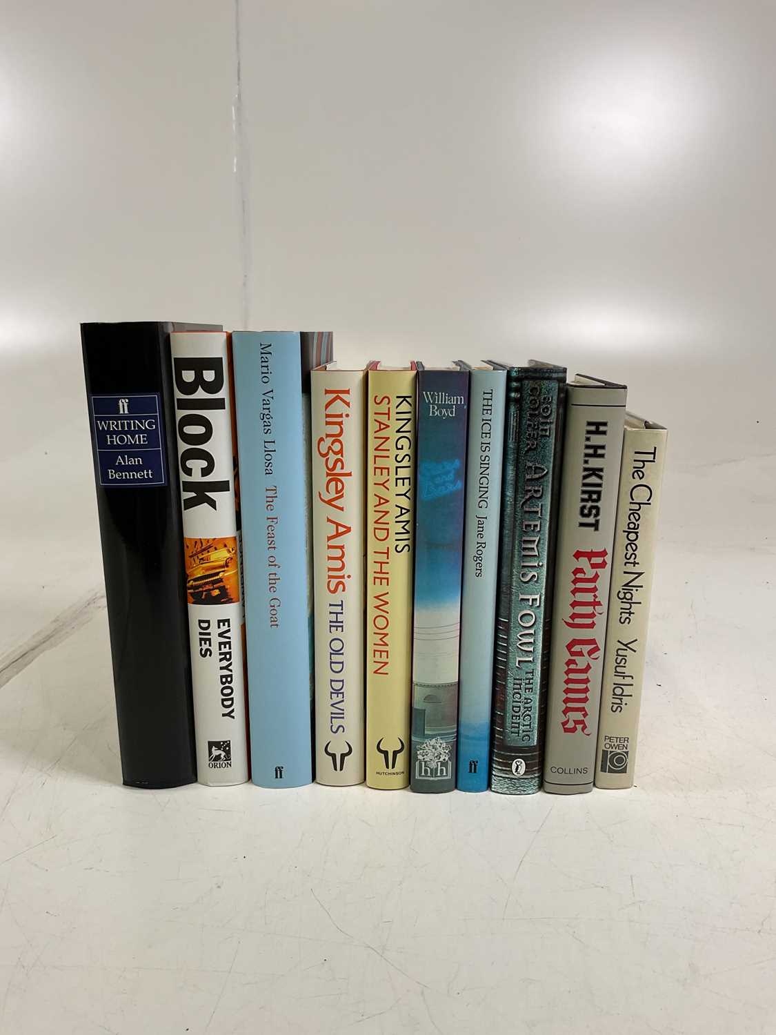 Lot 178 - A collection of modern first editions