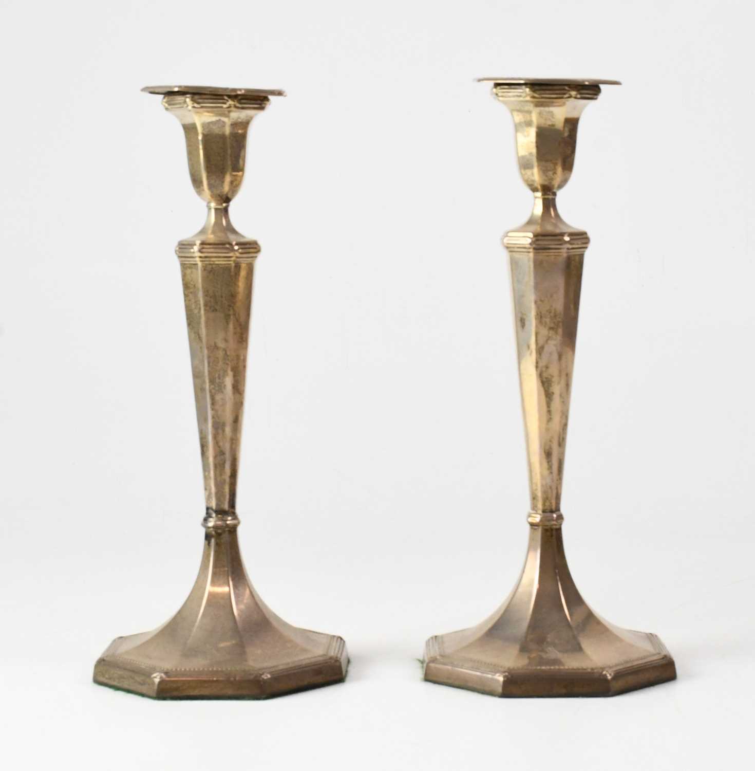 Lot 669 - HARRISON BROS & HOWSON; a pair of George V