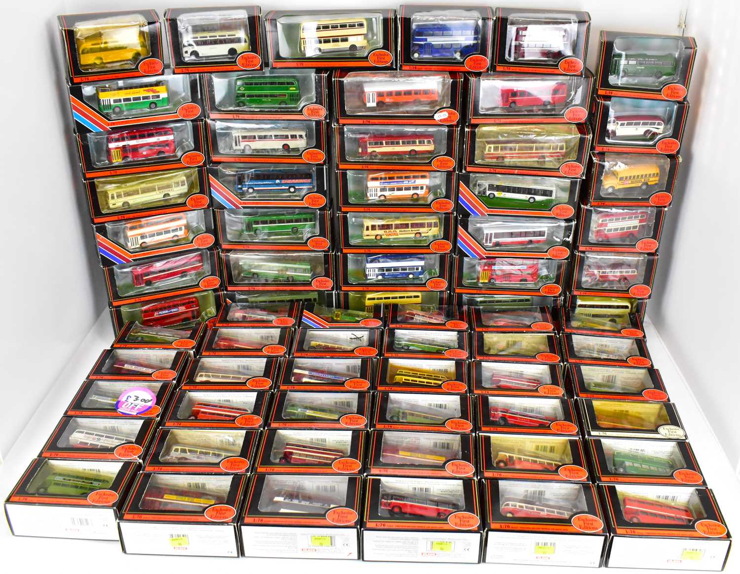 Lot 262 - GILBOW; seventy boxed scale model 1:76