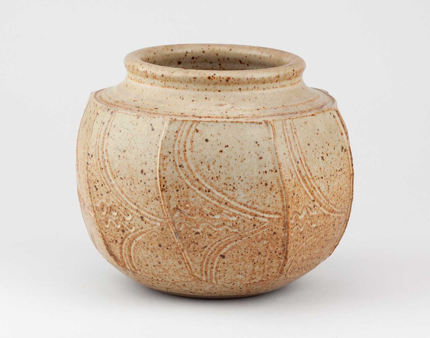 Lot 131 - DAVID LLOYD JONES (1928-1994); a stoneware