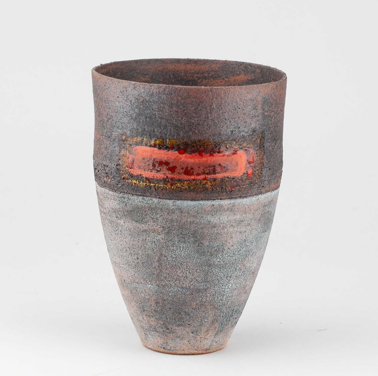 Lot 516 - ROBIN WELCH (1936-2019); a stoneware vessel