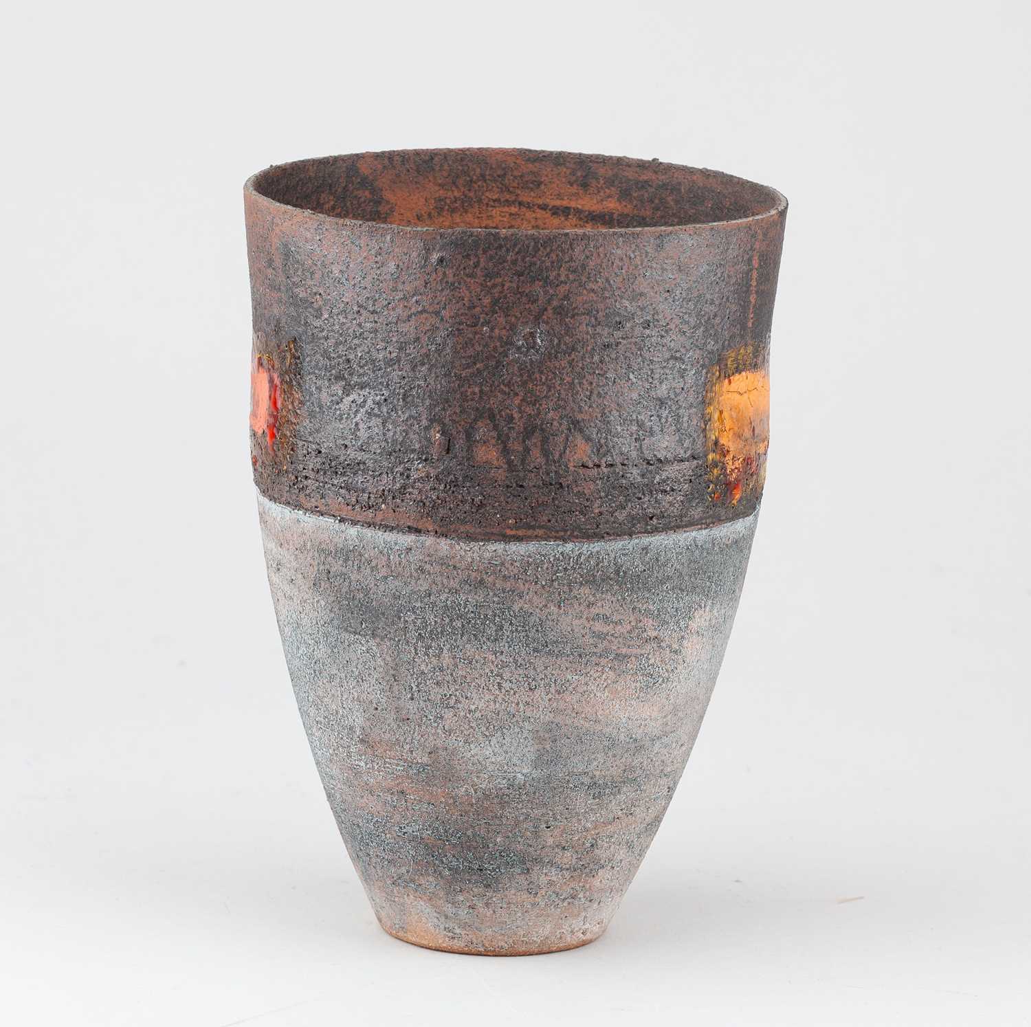 Lot 516 - ROBIN WELCH (1936-2019); a stoneware vessel
