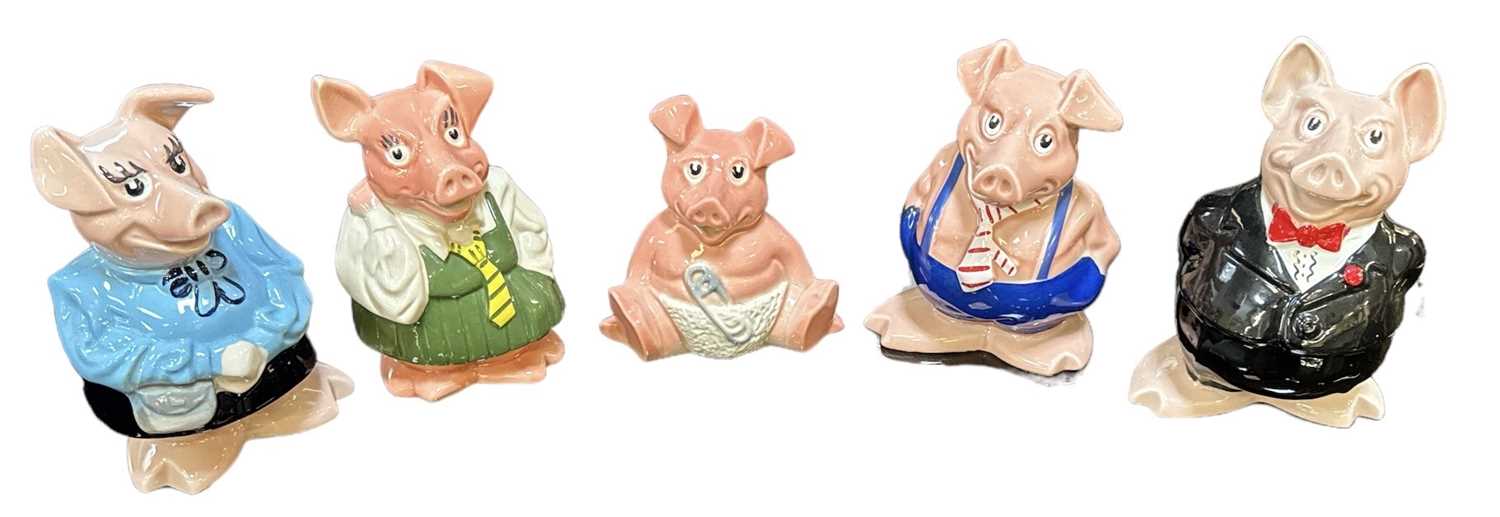 Lot 514 - A set of five Wade NatWest pigs comprising