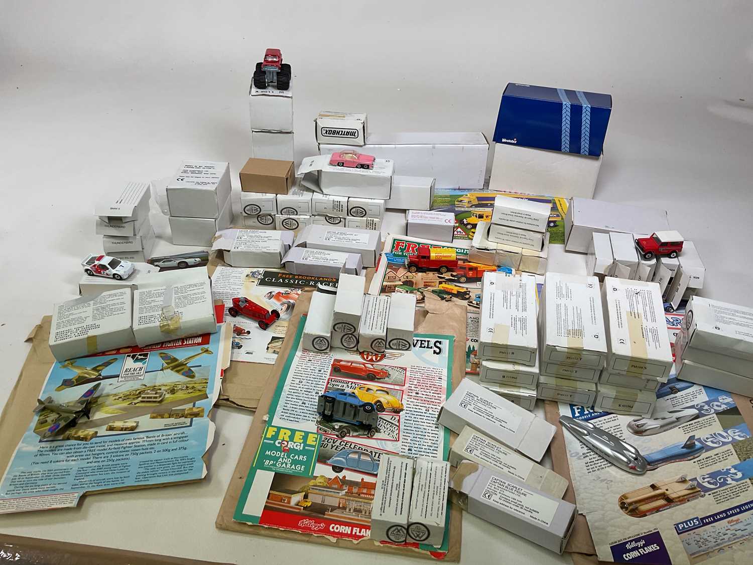 Lot 113 - ADVERTISING AND PROMOTIONAL TOY COLLECTION;