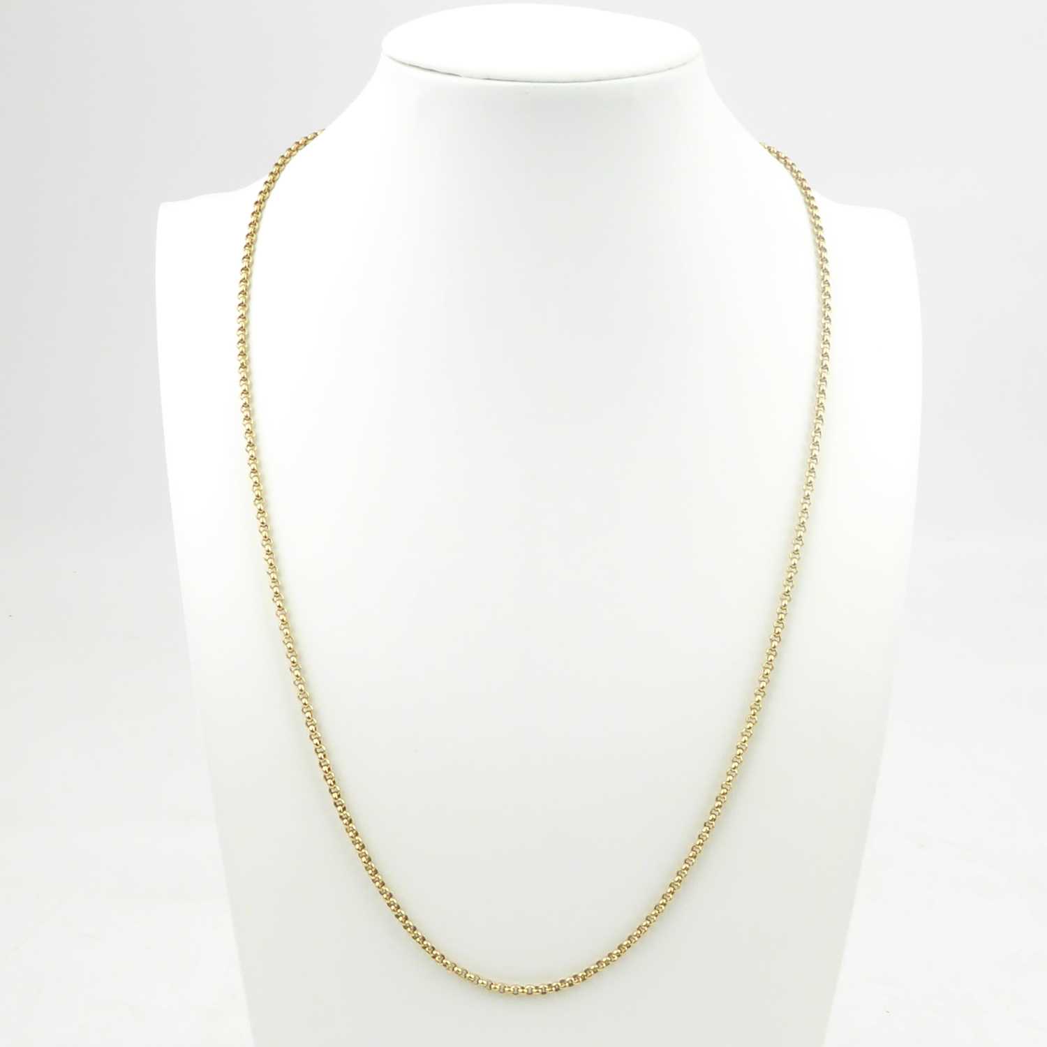 Lot 790 - A 9ct gold dainty link necklace with lobster