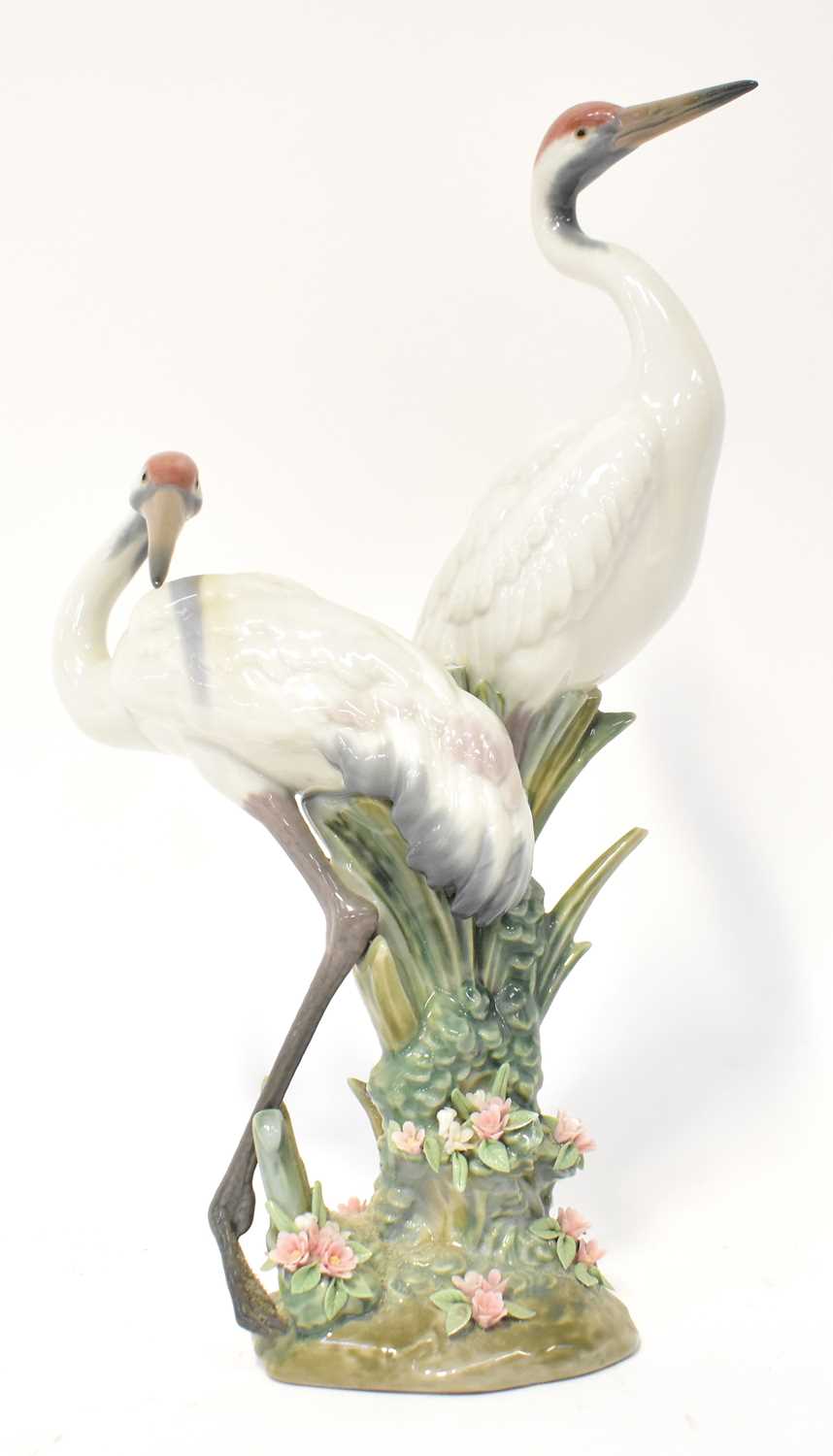 Lot 376 - LLADRÓ; a 'Courting Cranes' figure group on