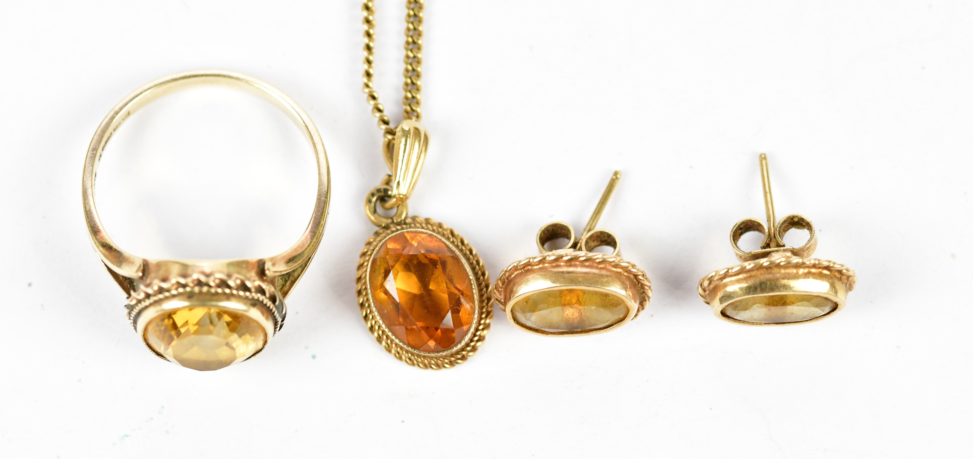 Lot 238 - A suite of 9ct yellow gold jewellery,