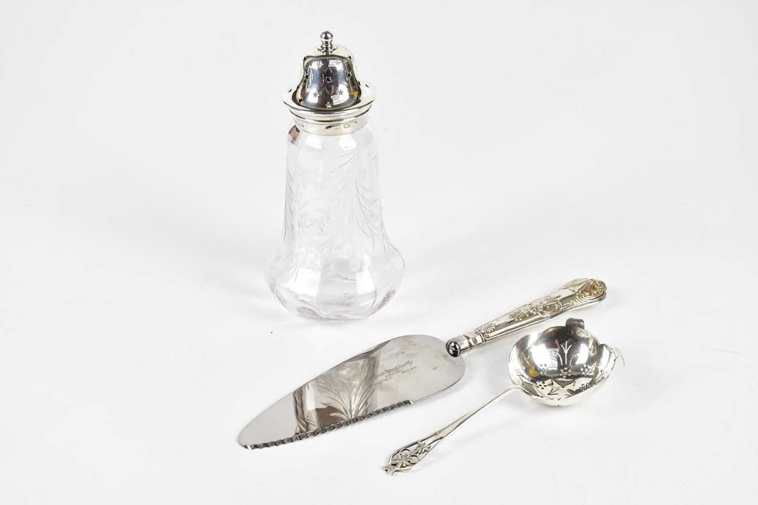 Lot 2517 - GEORGE UNITE; a cut glass George V baluster