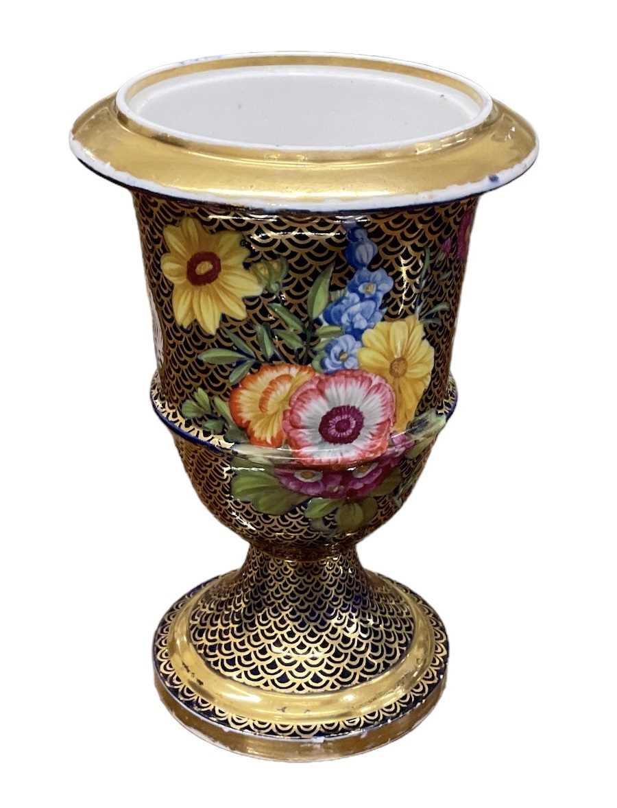 Lot 526 - SPODE; an '1166' pattern vase of footed