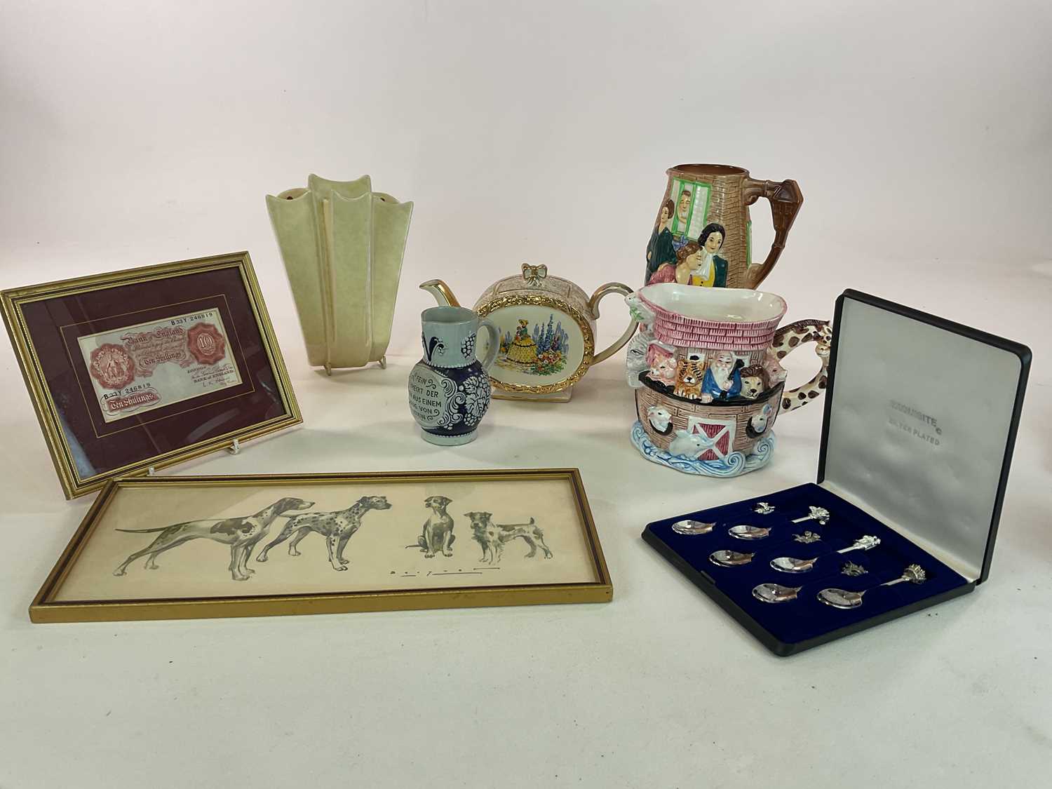 Lot 145 - A quantity of collectors' items including a